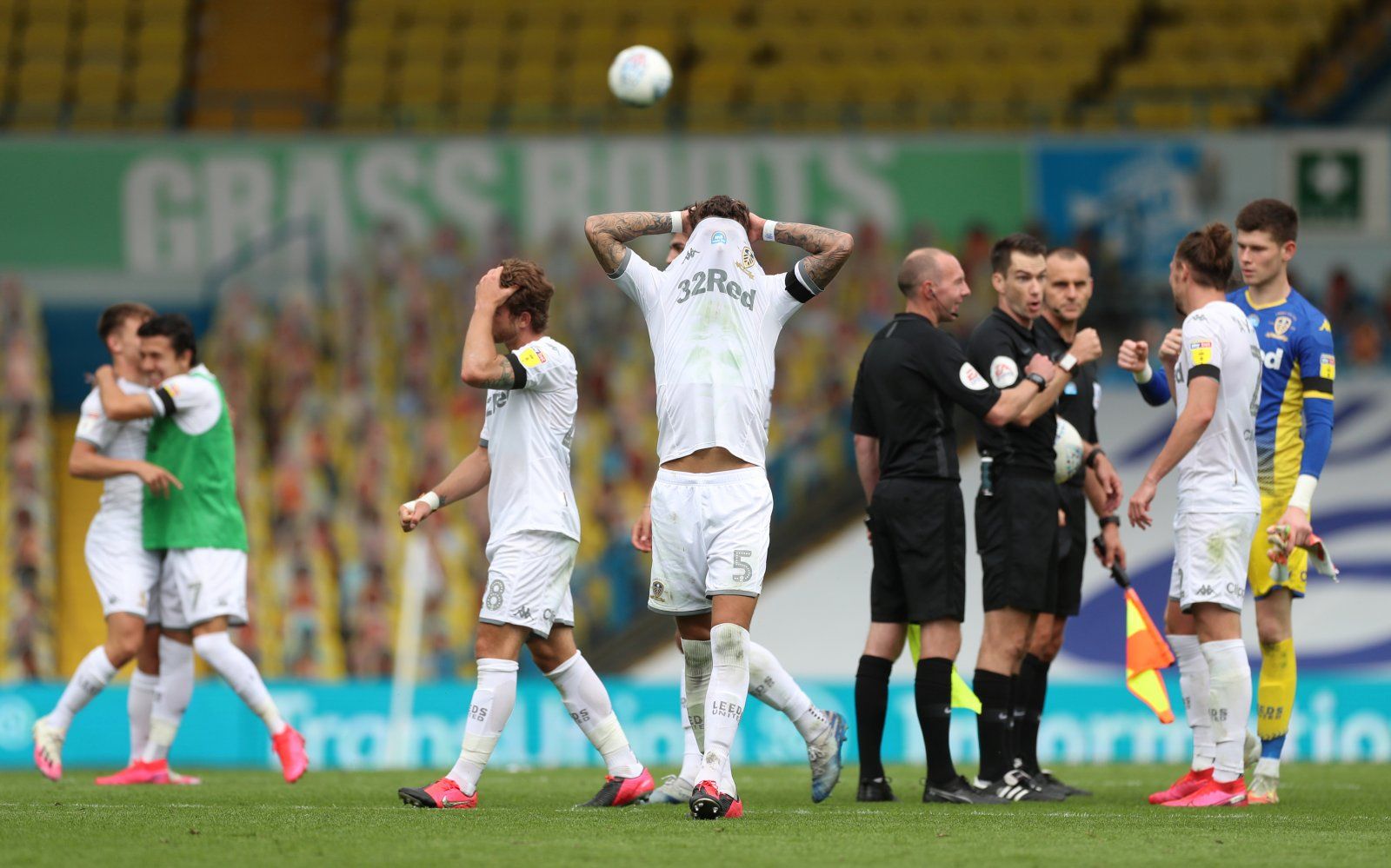 Leeds United dealt fresh blow in Ben White pursuit