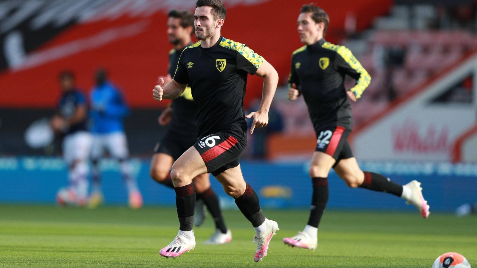 Bournemouth manager heaps praise on midfielder following return to form