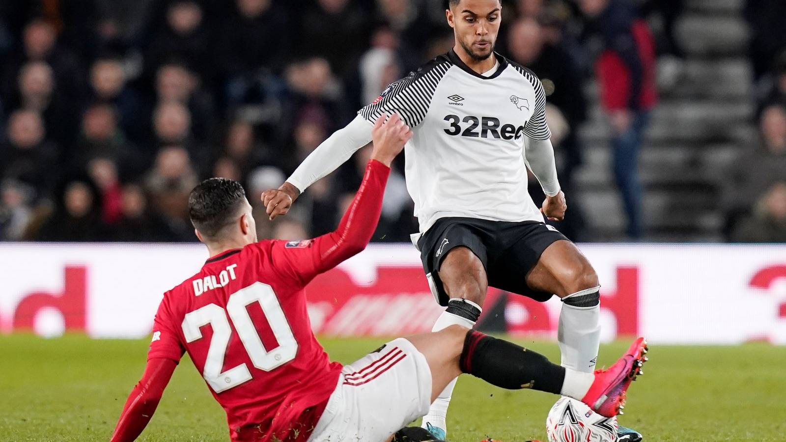 Max Lowe opens up on Nottingham Forest move amid Derby County rivalry