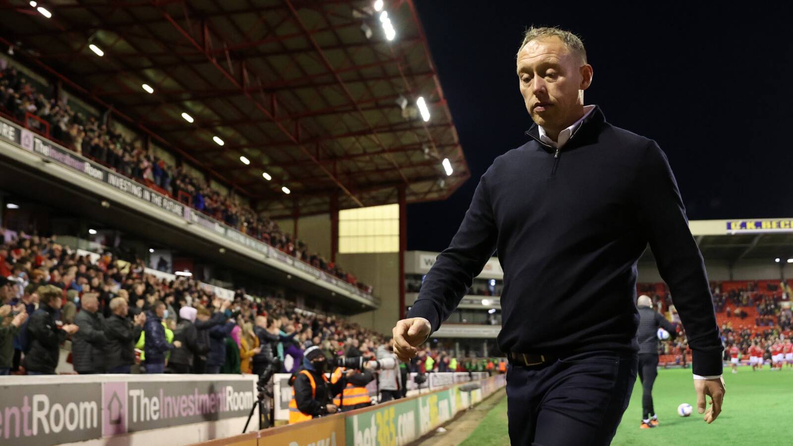 Lyle Taylor delivers verdict on Steve Cooper after Nottingham Forest ...
