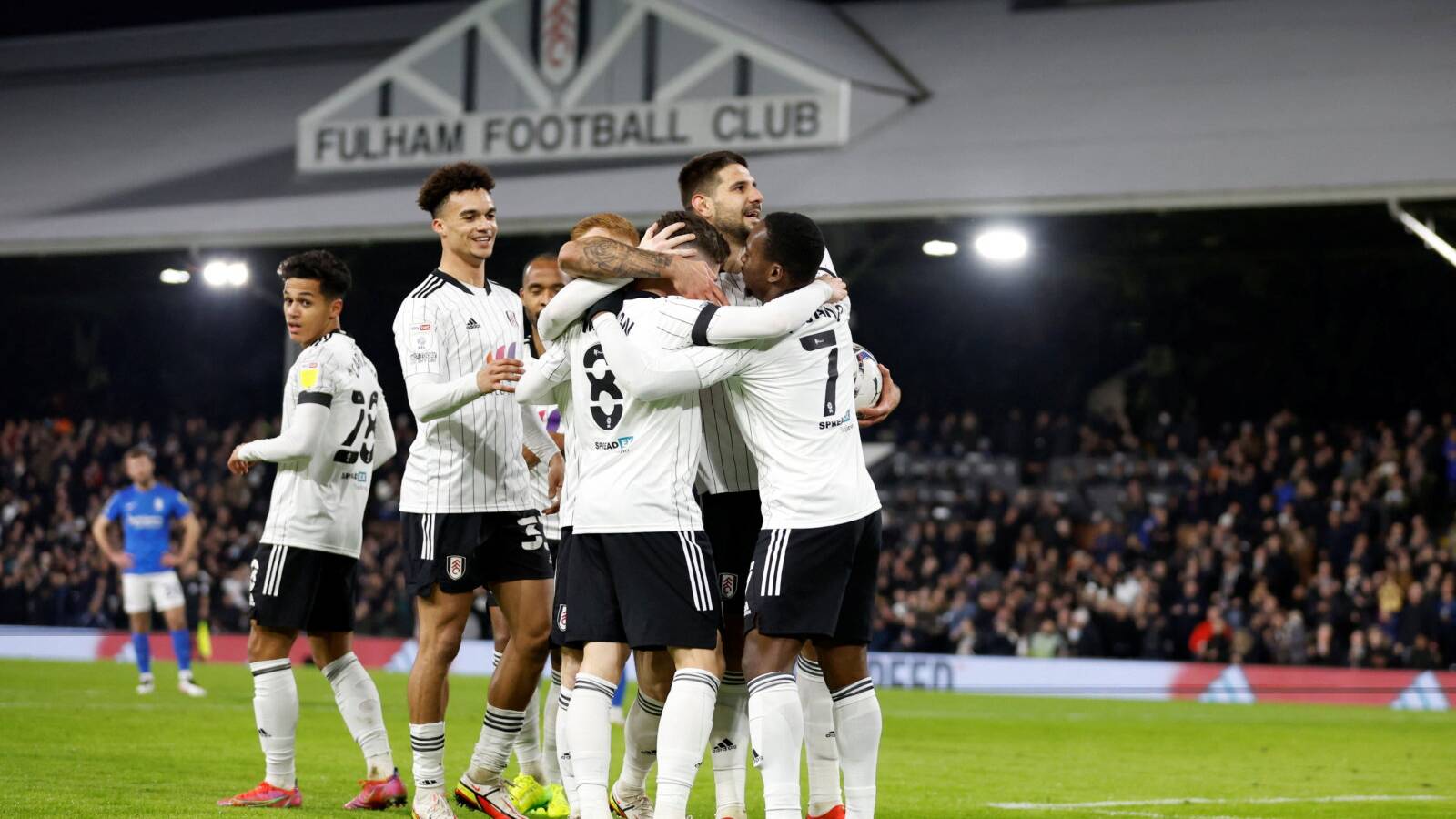 2 Fulham players who didn't leave in January but could do in the summer