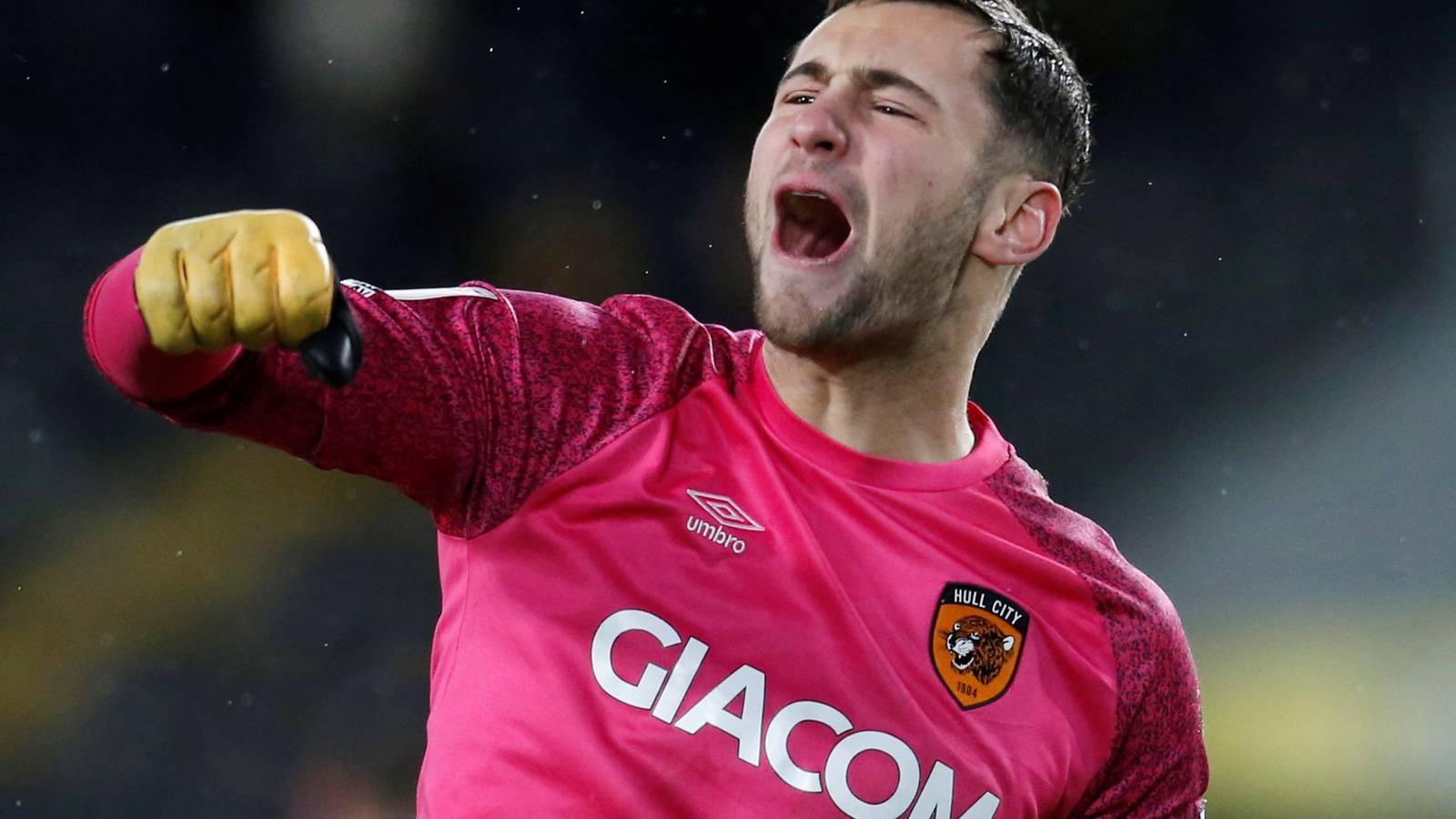 Nathan Baxter shares message with Hull City supporters after sealing ...
