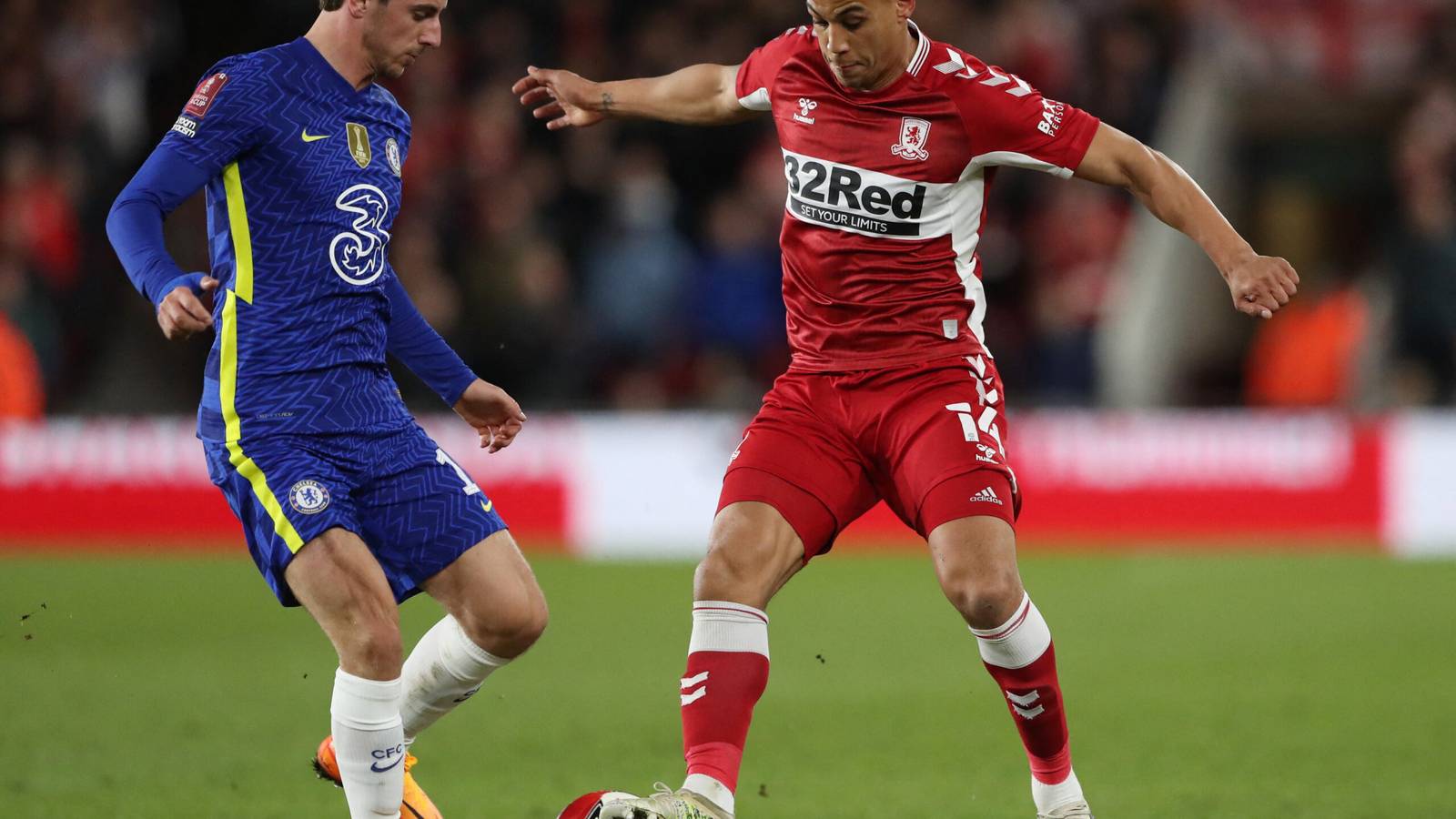 Rotherham's Lee Peltier reveals bizarre circumstances in which he signed for Nottingham Forest