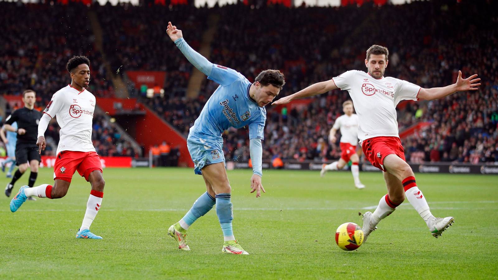 Coventry City dealt blow as Mark Robins reveals latest on 24-year-old