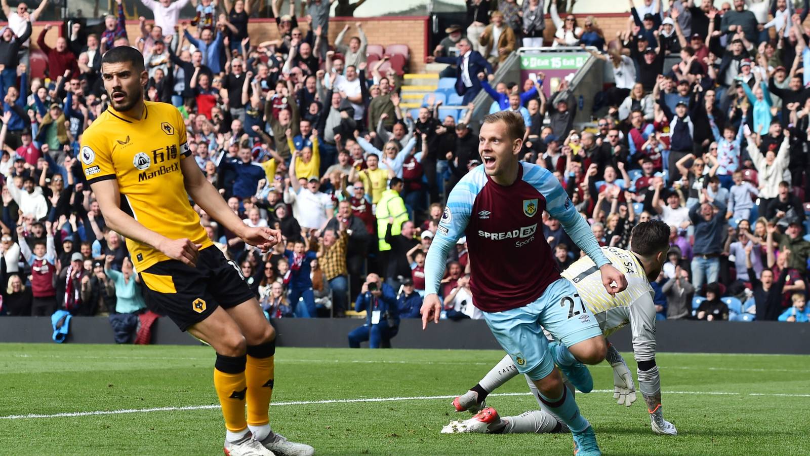 Potential key reason emerges behind Burnley player's departure after ...