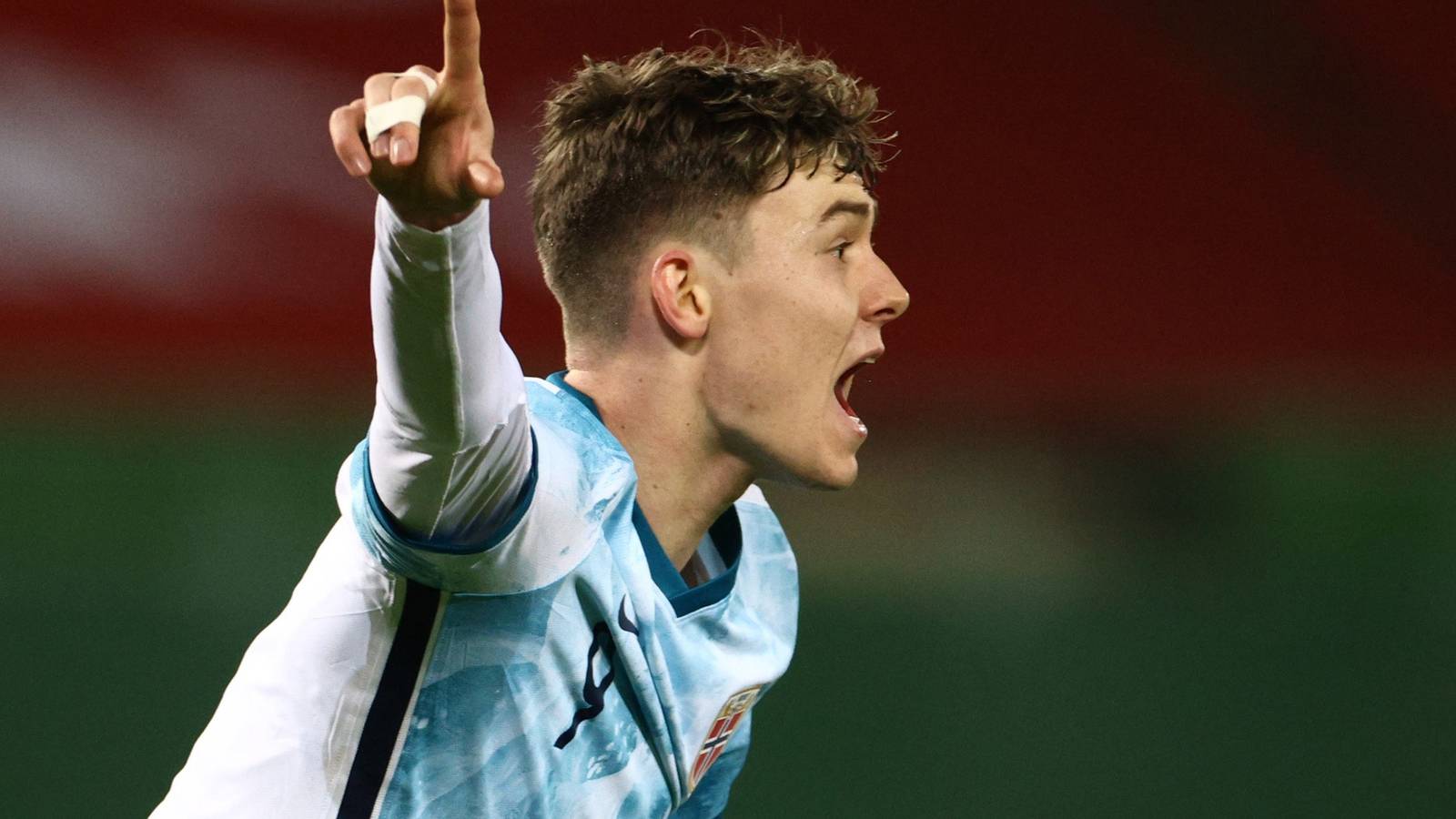 Middlesbrough set for considerable transfer blow on striker target