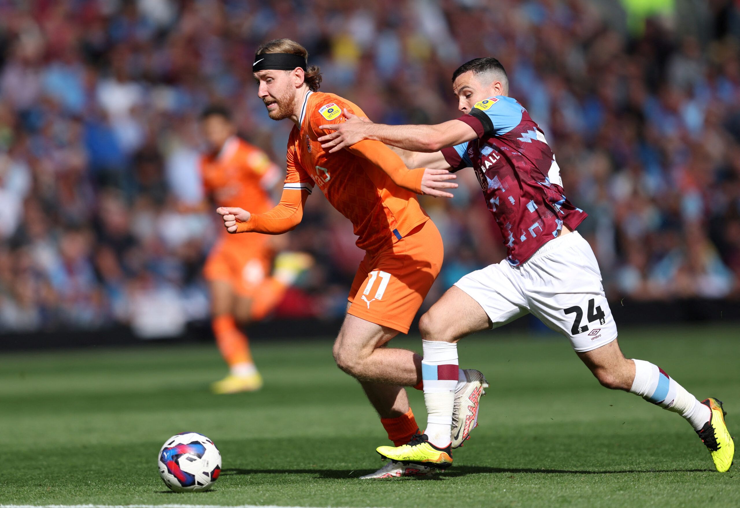 Update emerges on Josh Bowler's move from Blackpool to Nottingham ...