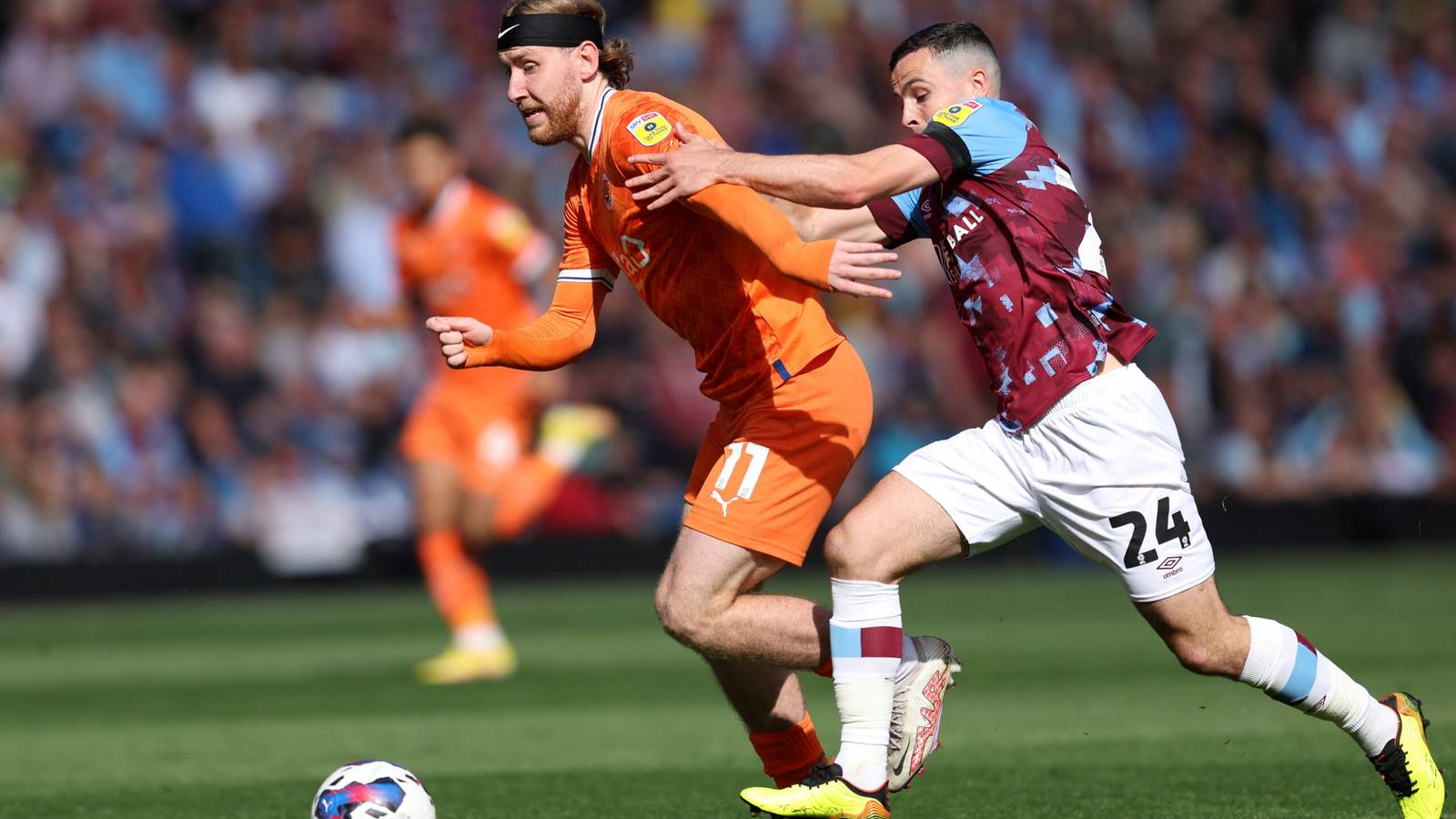 Update emerges on Josh Bowler's move from Blackpool to Nottingham ...