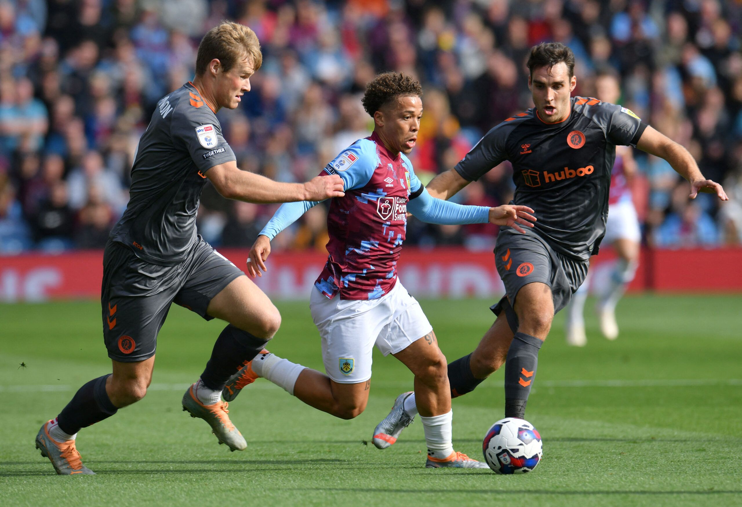 Vincent Kompany outlines how he expects Manuel Benson to improve at Burnley
