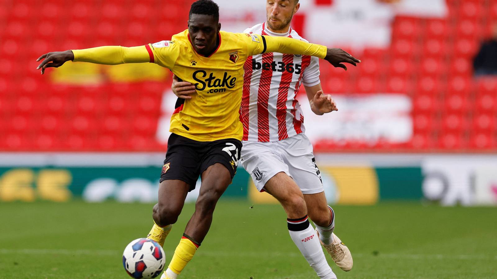 Key Watford figure discusses future of Ismaila Sarr amid Everton ...