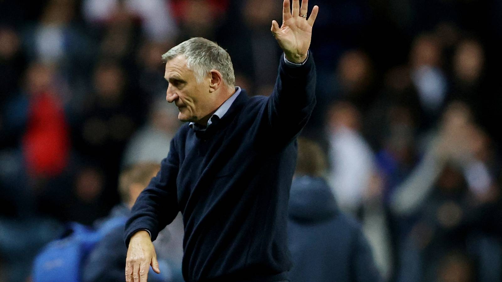 Sunderland boss Tony Mowbray disputes John Eustace claims ahead of ...