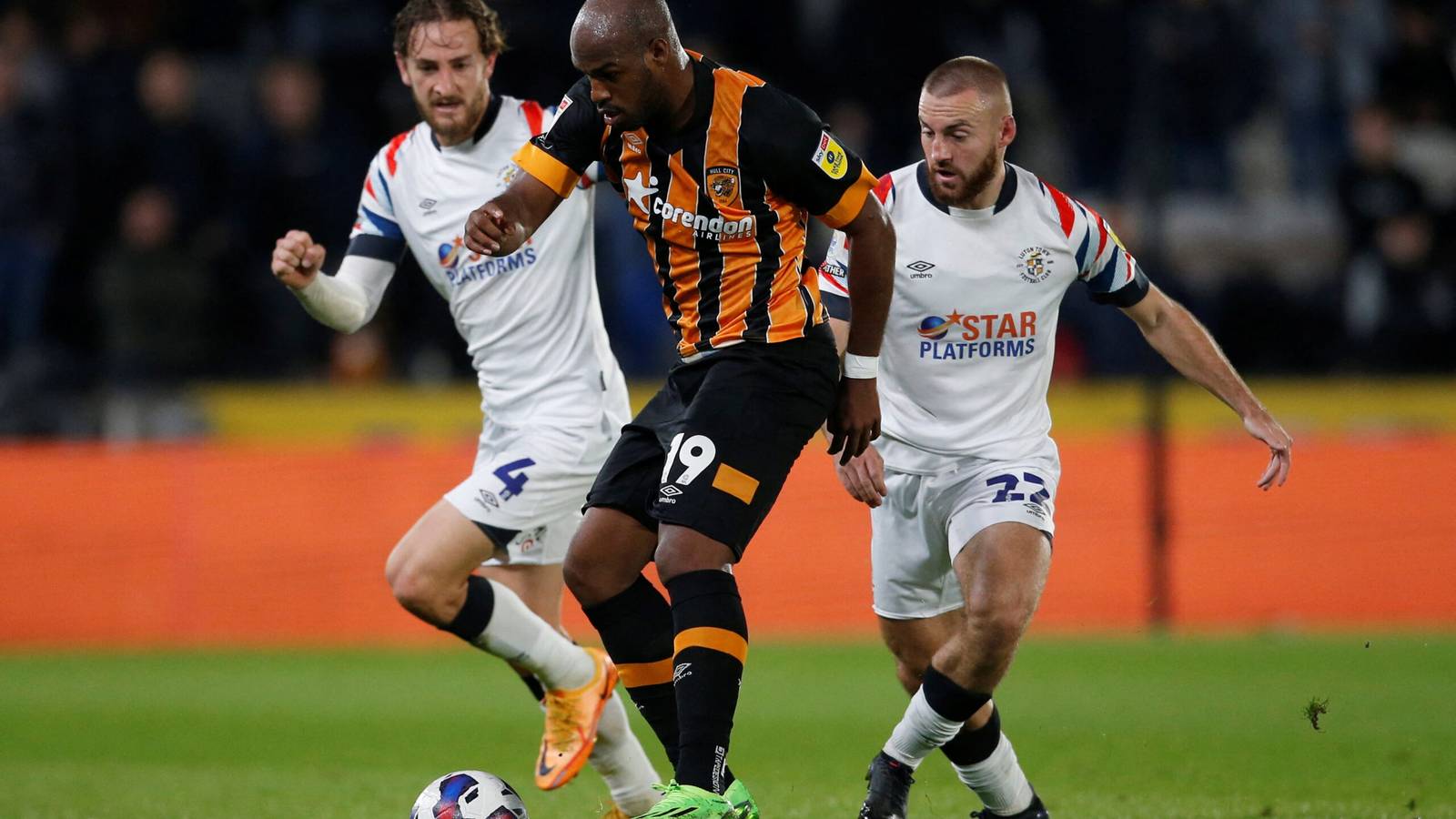 Oscar Estupinan sends six-word message to Hull City supporters after ...