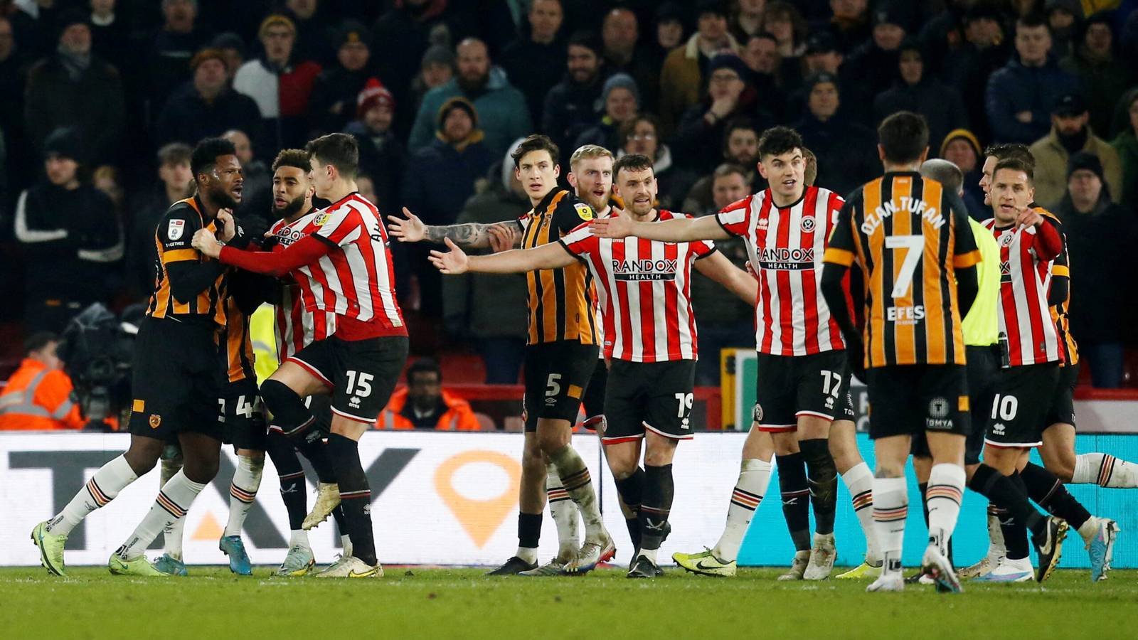 Hull's Benjamin Tetteh makes Oli McBurnie admission after red card ...