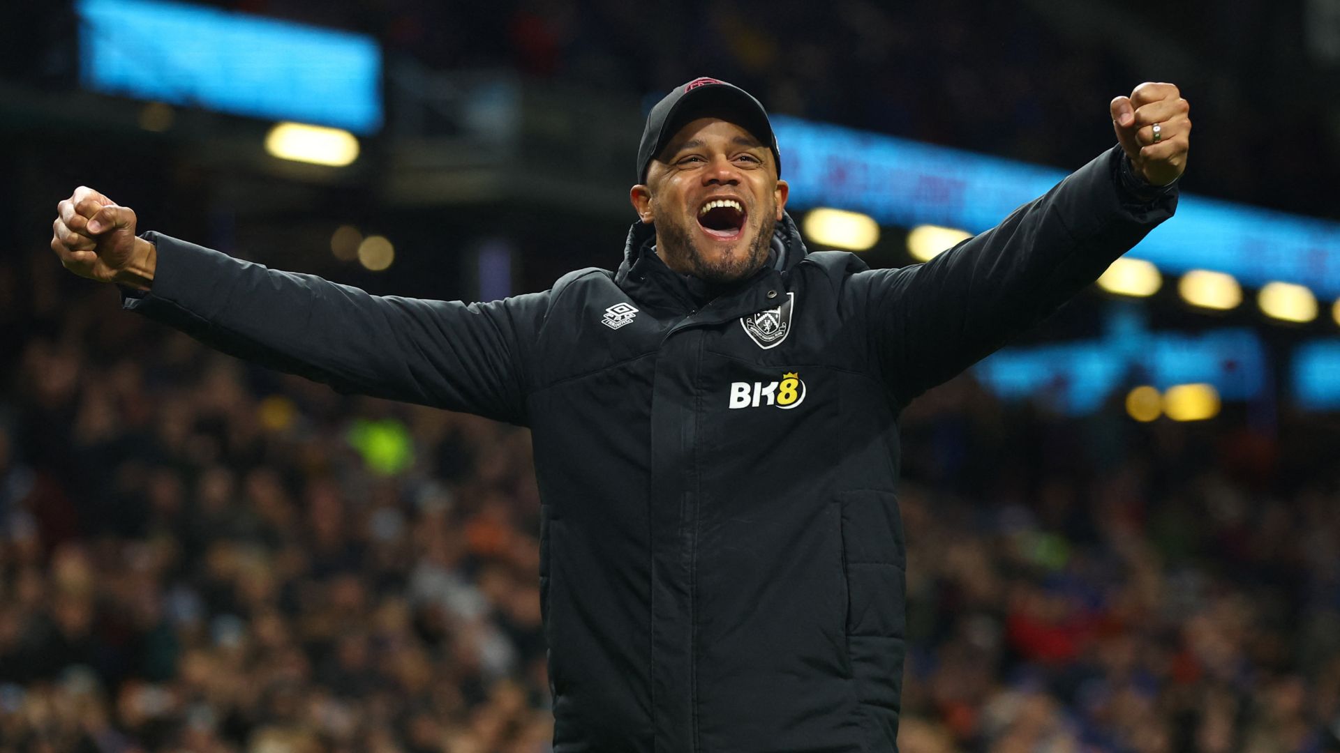 Should Vincent Kompany ditch Burnley for Tottenham?