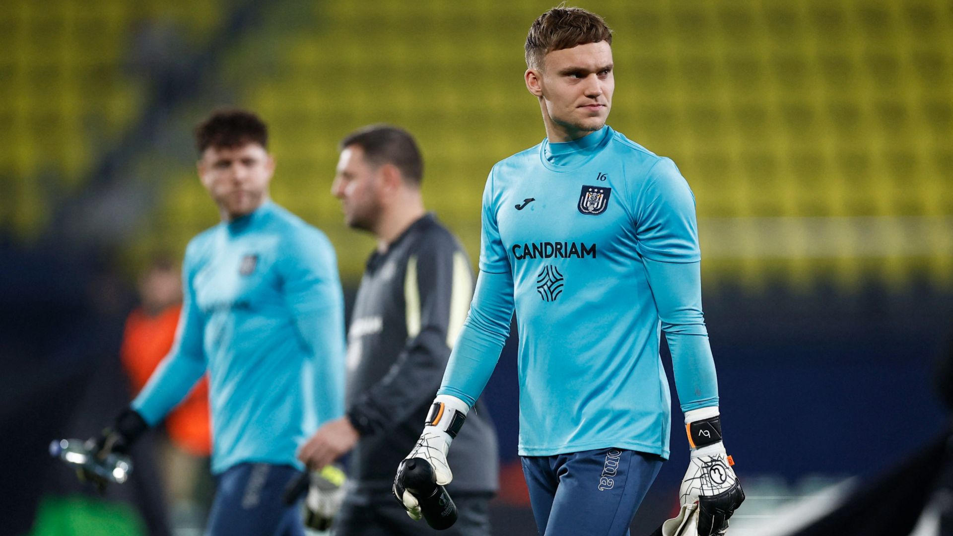 Anderlecht boss addresses Burnley target Bart Verbruggen's future