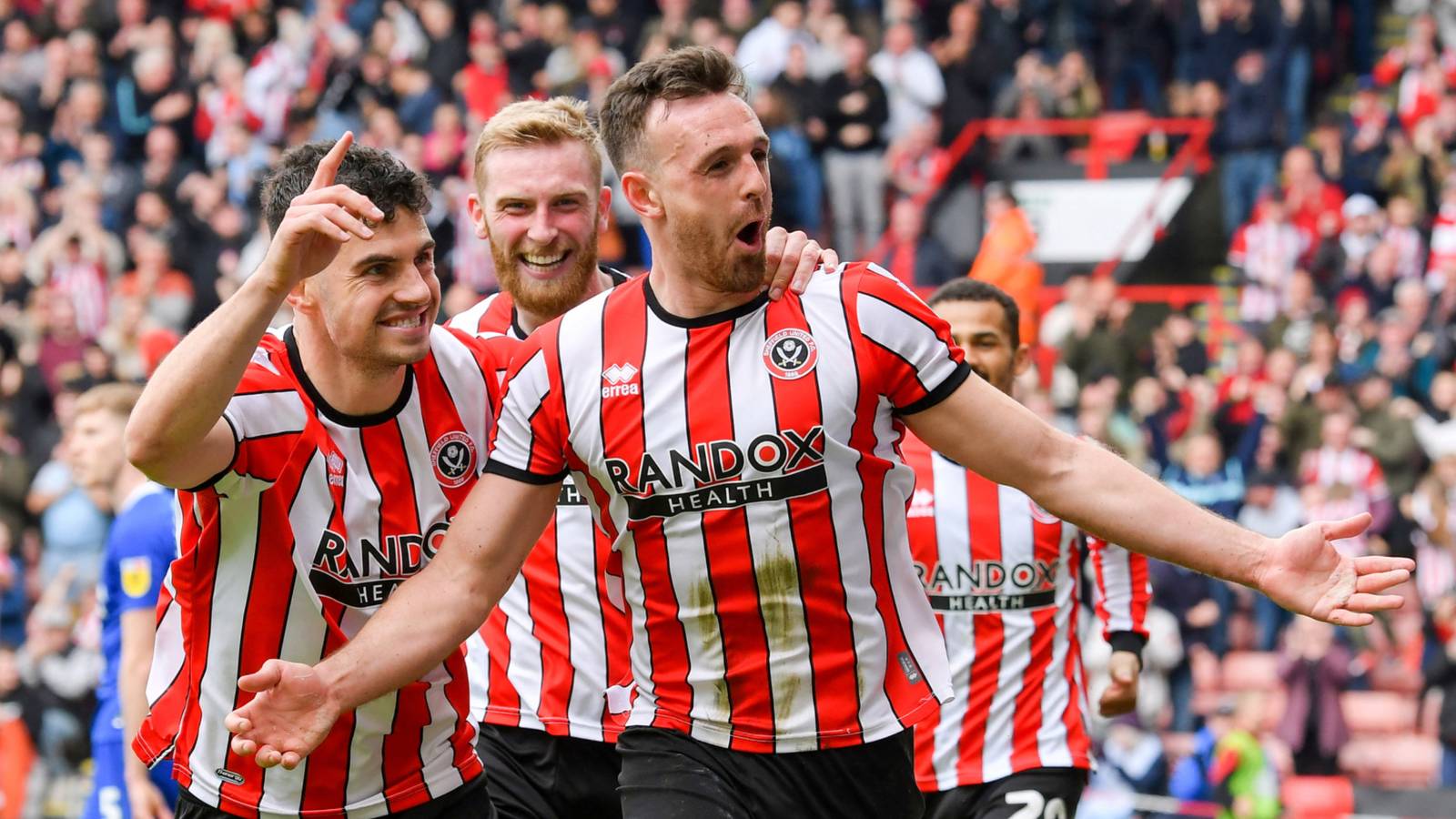 Sheffield United 4-1 Cardiff: Blades edge closer to Premier League return