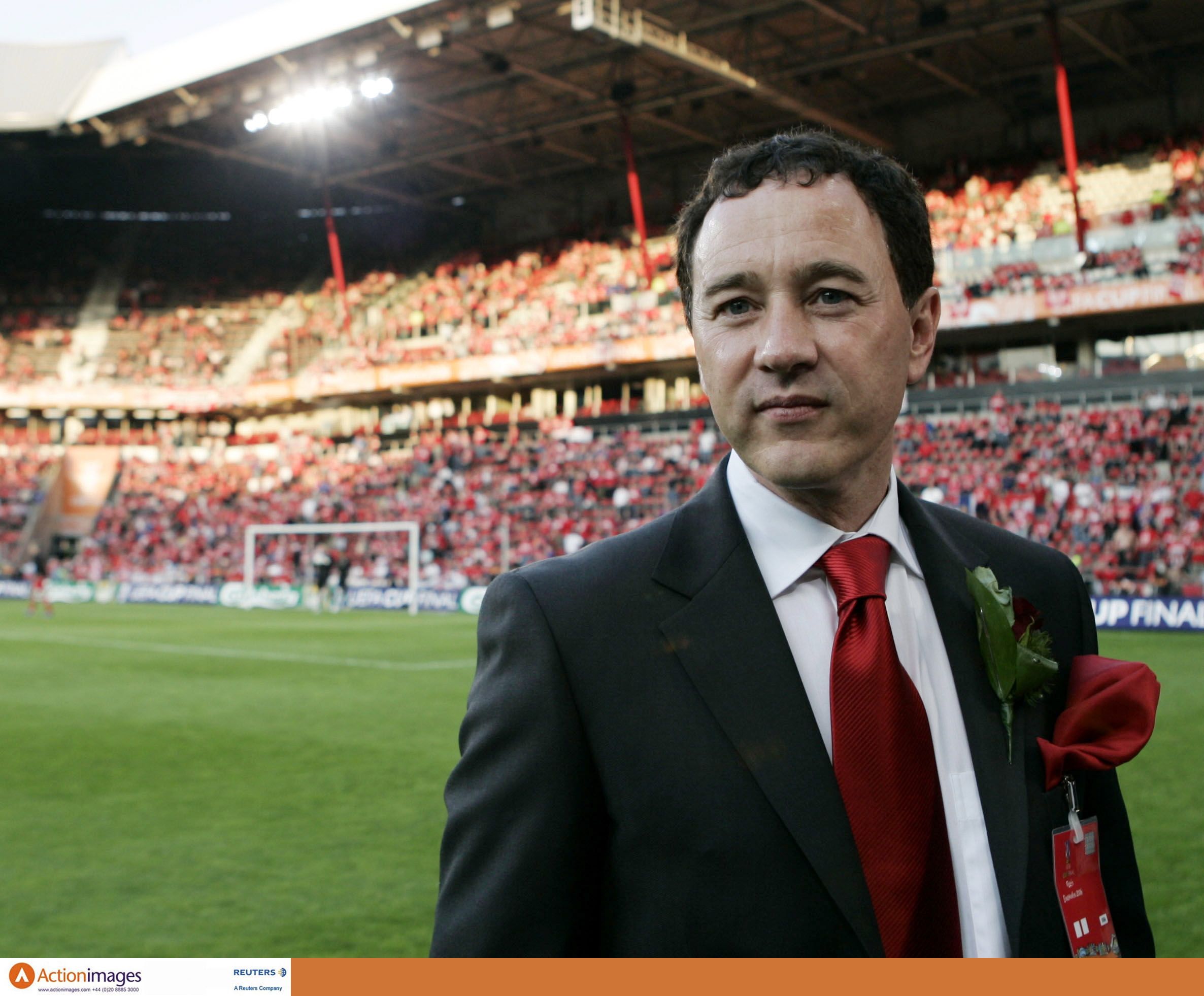What is the estimated net worth of Middlesbrough owner Steve Gibson?
