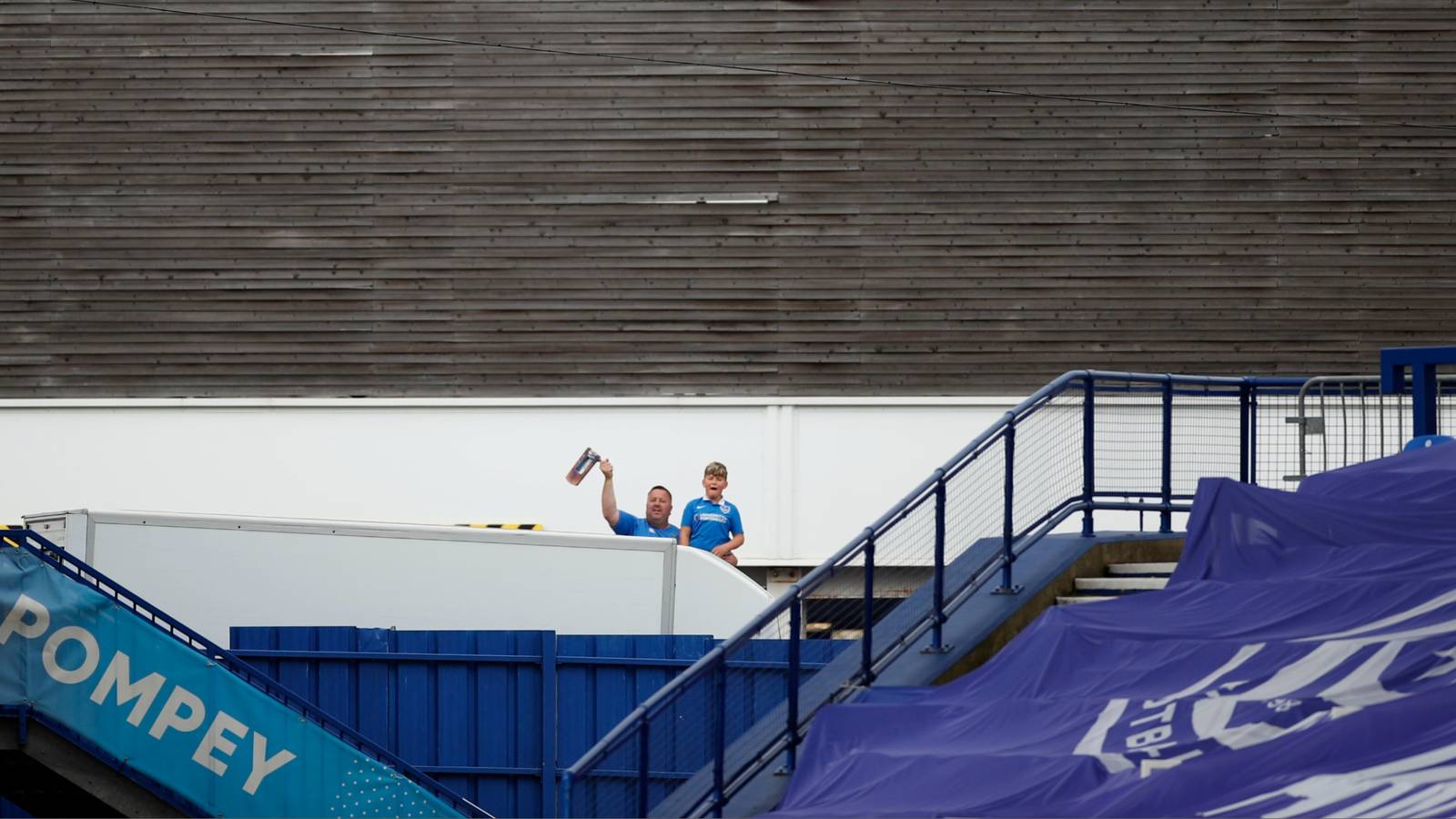 Eric Eisner debates Portsmouth supporters ahead of final-day visit