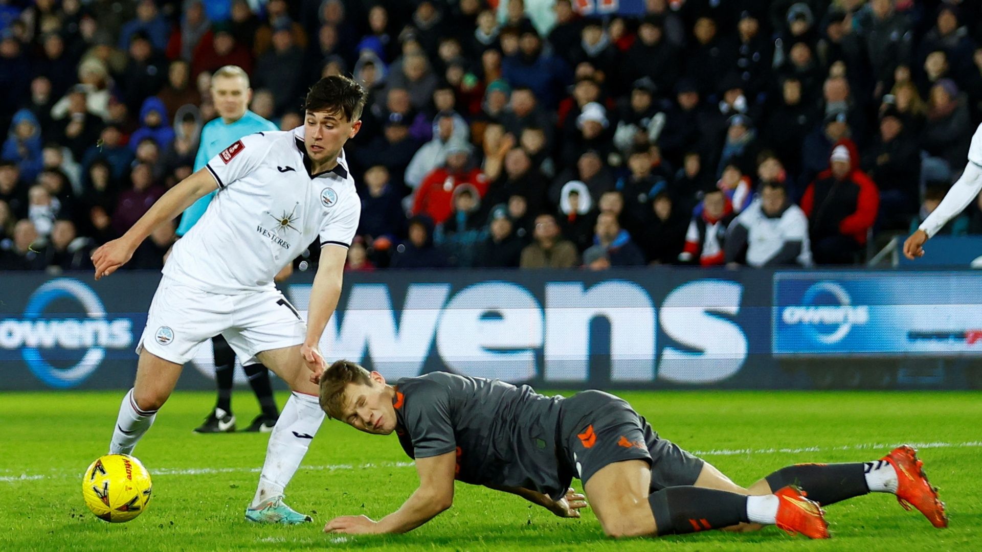 Stoke City set to beat Bristol City to Wolves' Luke Cundle