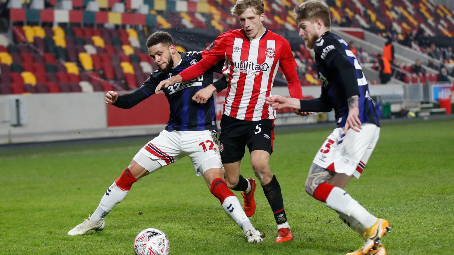 Charlton Athletic urged to sign ex-Oxford United midfielder Marcus Browne