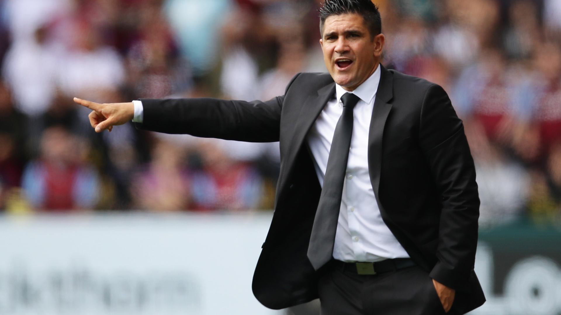 Xisco Munoz reacts as Sheffield Wednesday plot transfer for 27-year-old