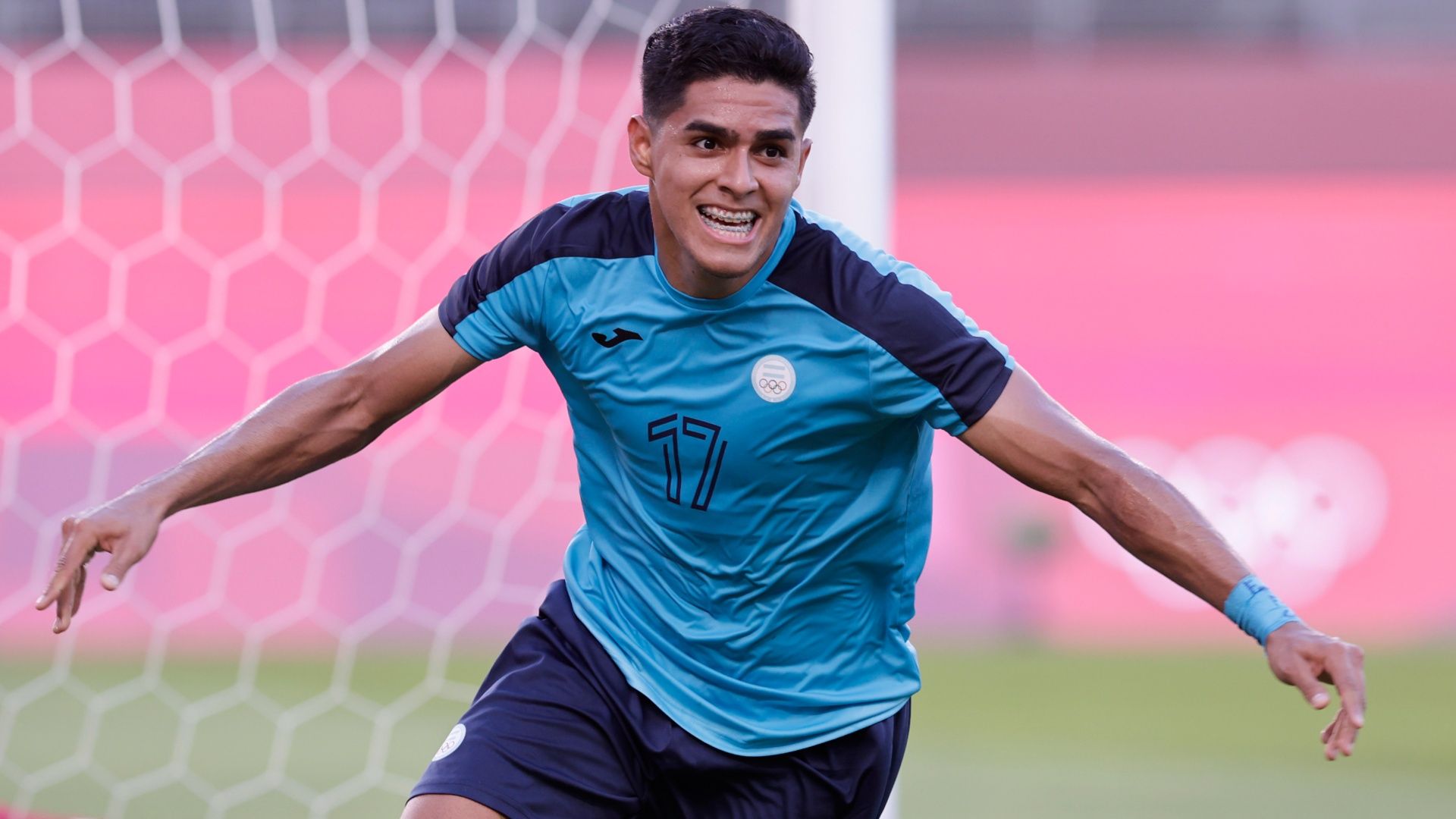 Stoke City weighing up transfer swoop for 11-goal Watford target