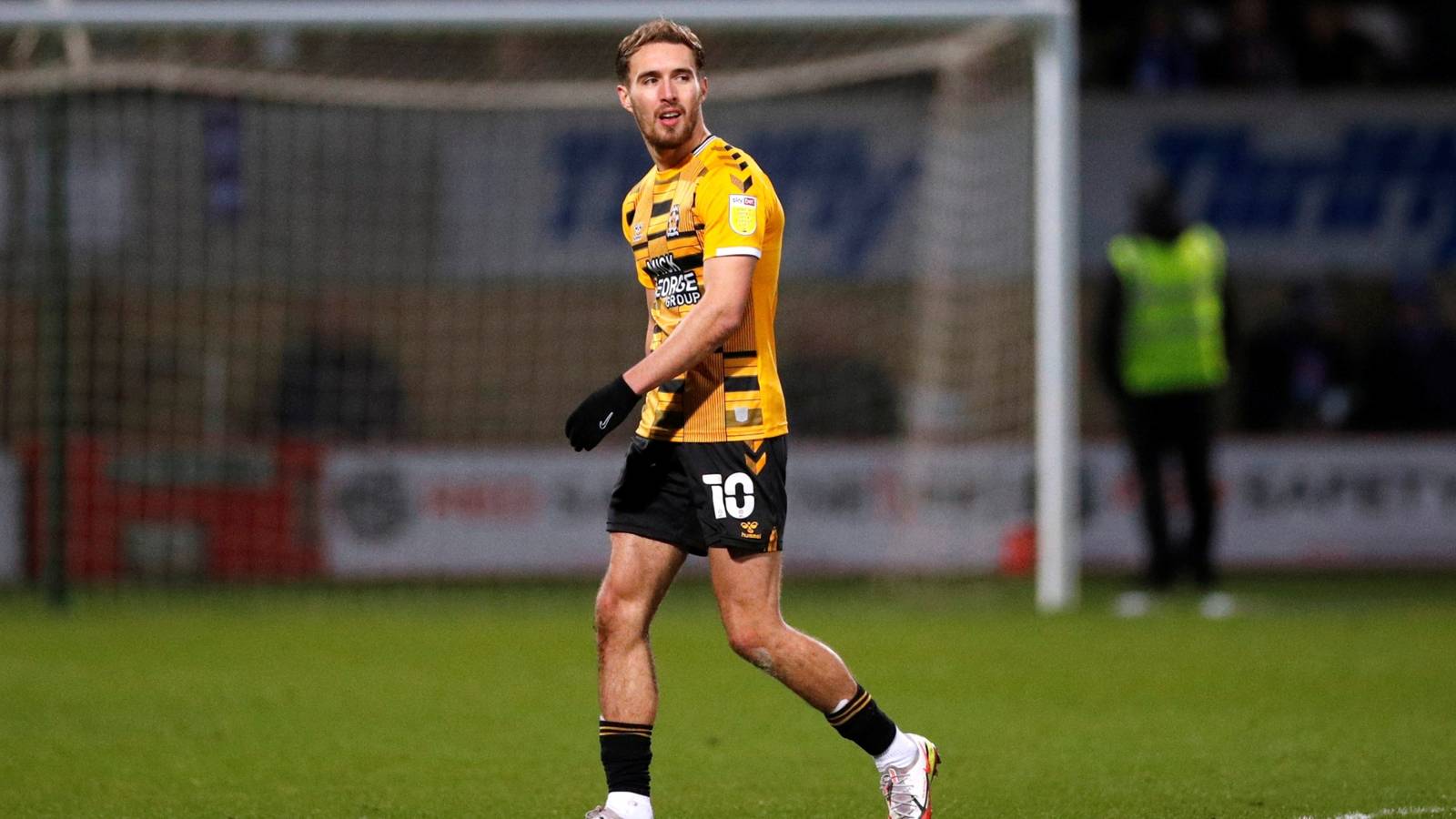 Plymouth & Reading keen on striker Sam Smith