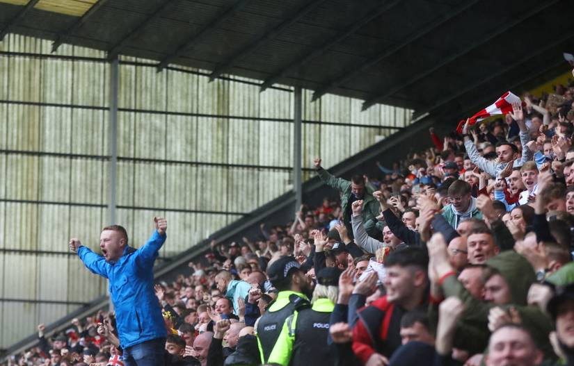 Why are Sunderland AFC nicknamed the Black Cats?