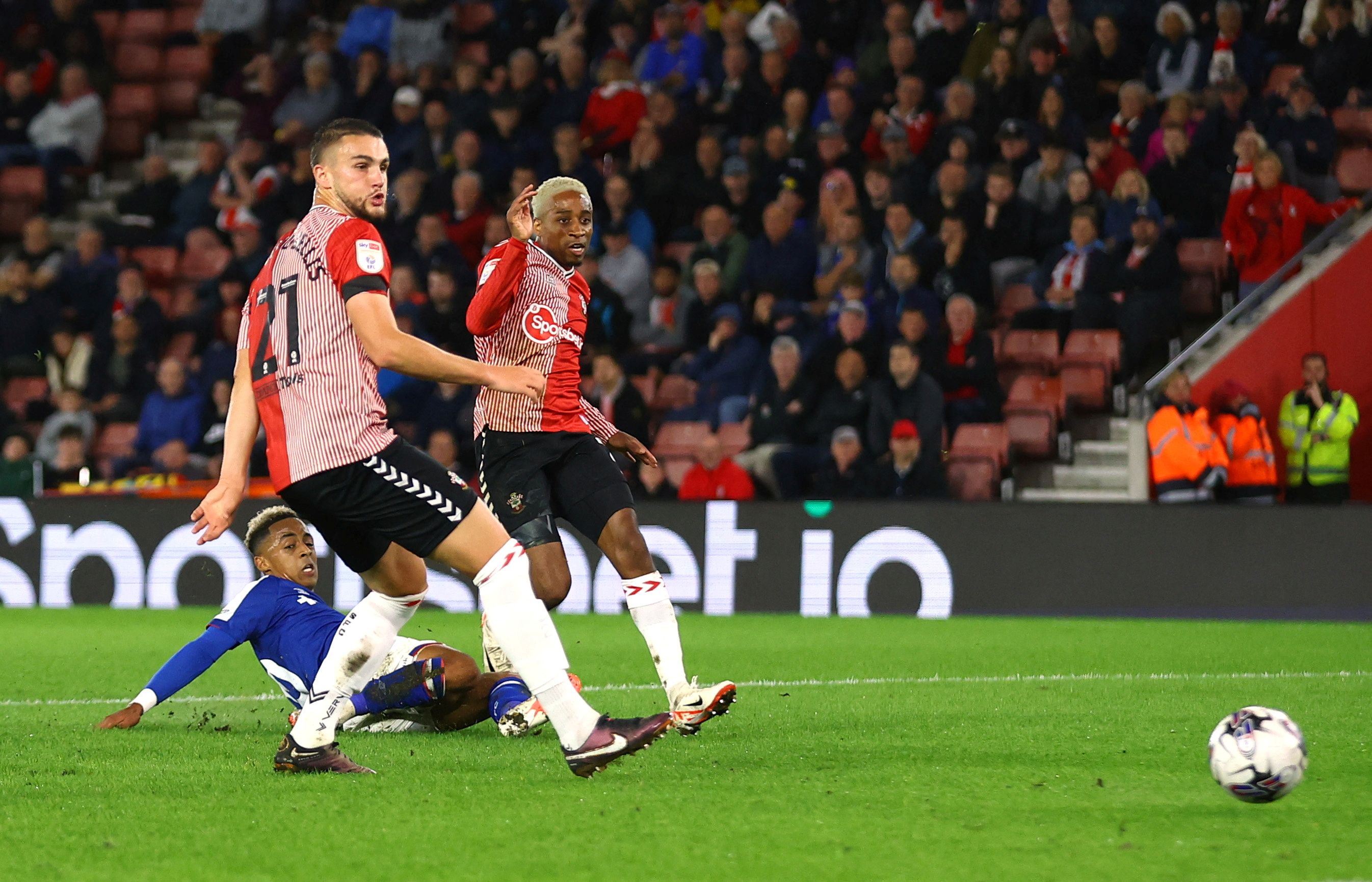 Southampton fans wary as Arsenal chase Kyle Walker-Peters
