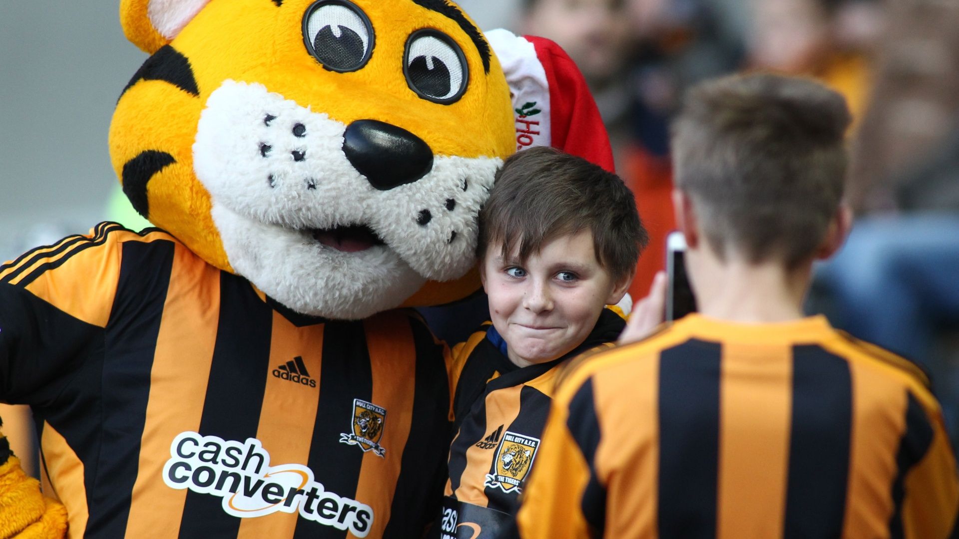 Hull City's 3 most famous supporters ft Sinitta and Omar Sharif