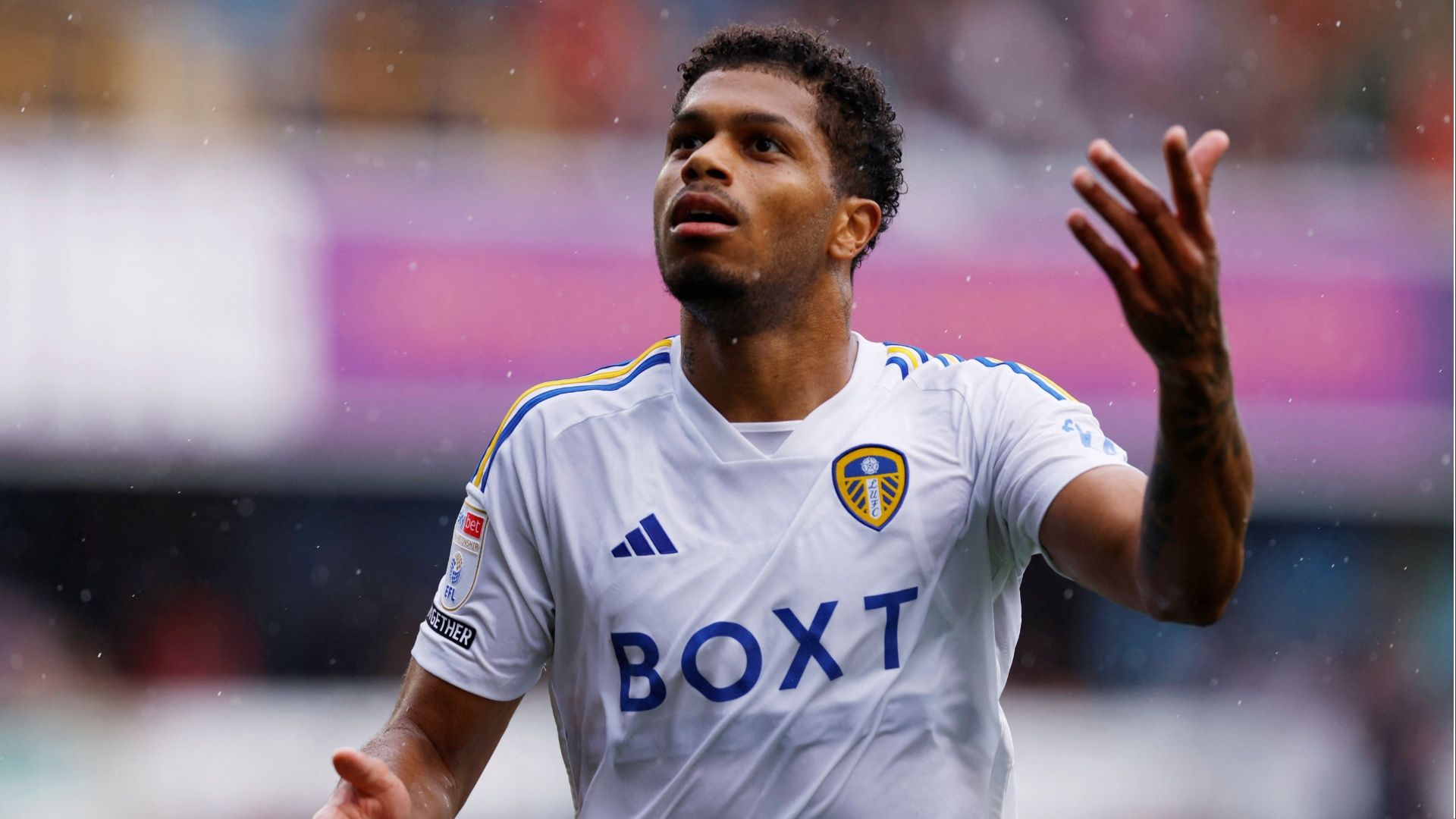 "My little brother" - Joel Piroe reacts as Rutter sends Leeds United ...