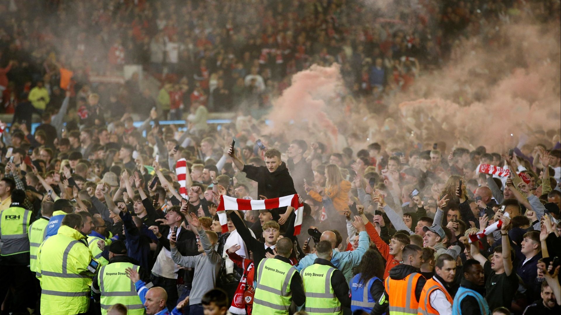 Barnsley FC's 7 biggest club legends (Ranked)