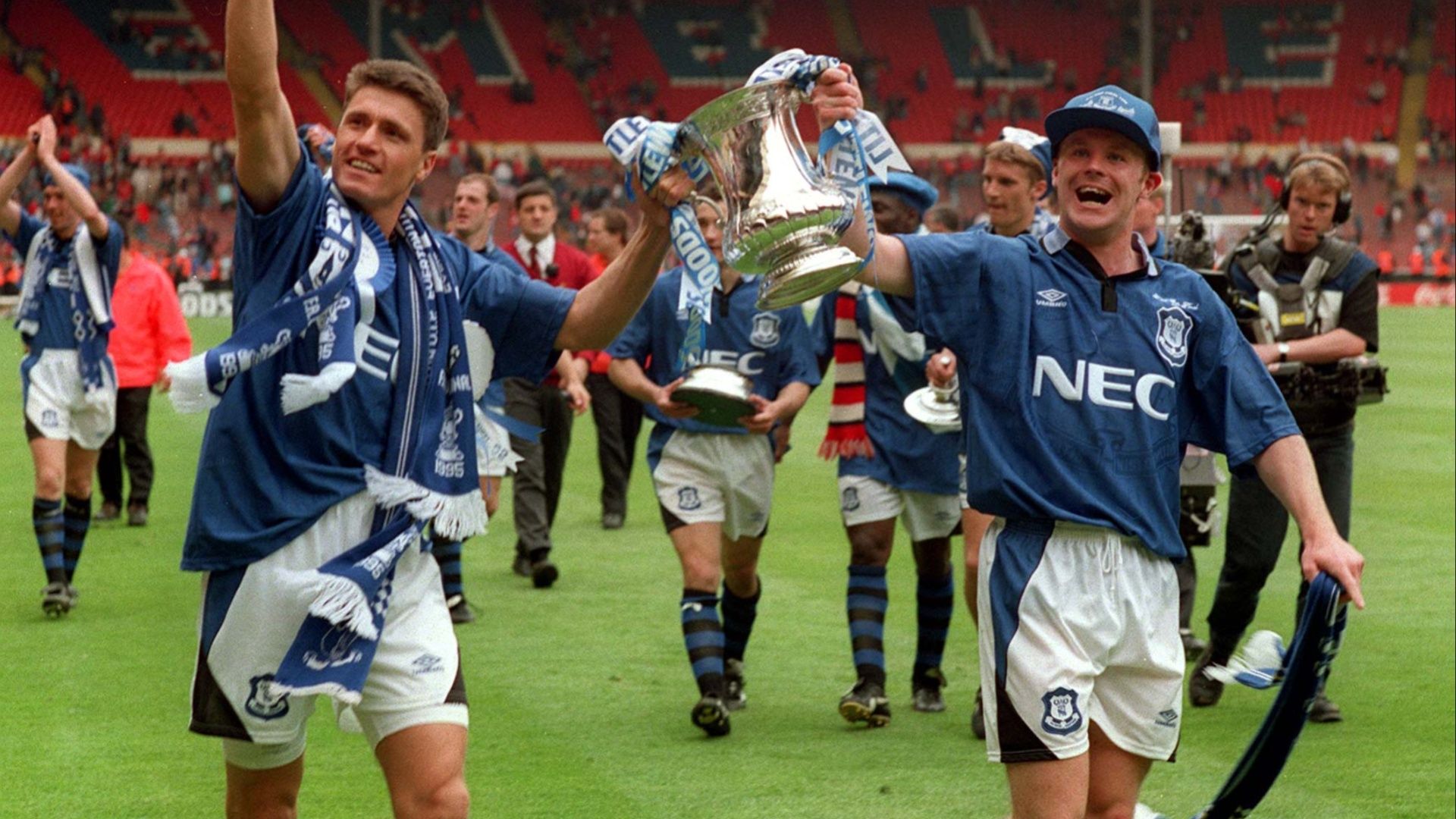 How many times have Everton won the League Cup?