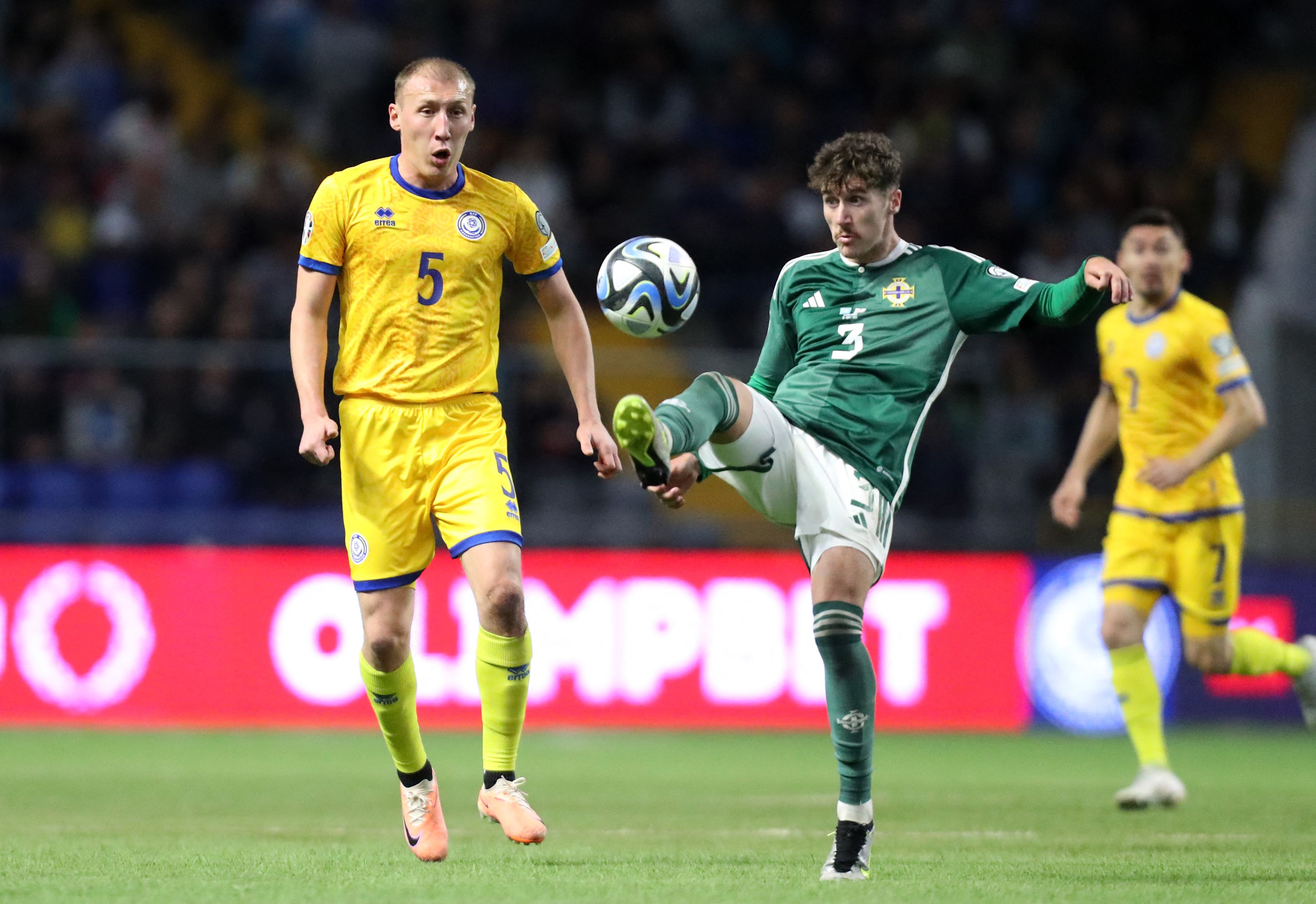 Leicester & Leeds in transfer tussle for Sunderland's Trai Hume