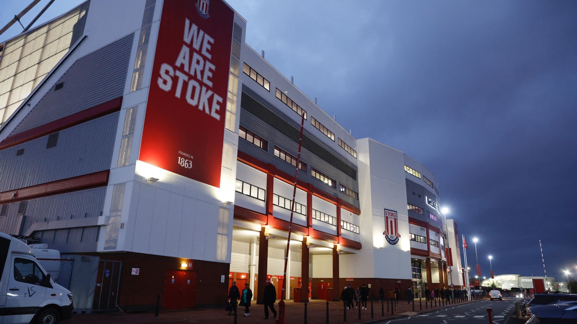 Stoke City should push to beat Leicester and Everton to signing: View