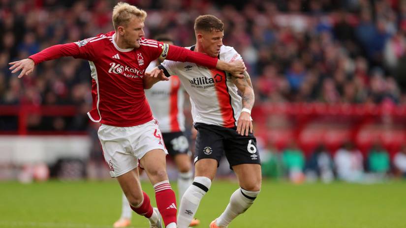 Leeds United and Sheffield United make bid for Joe Worrall