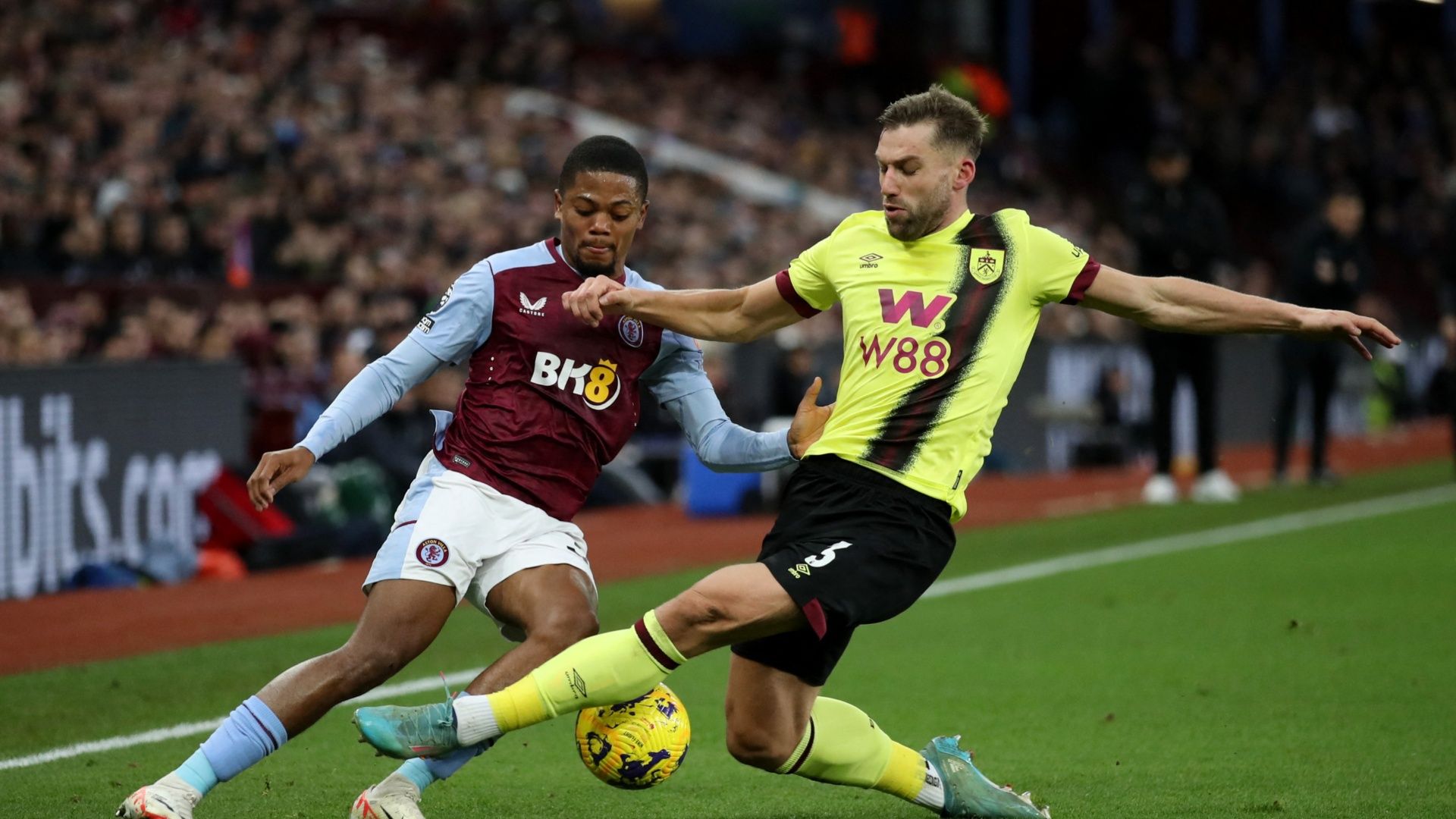 George Hirst in: Realistic last-minute transfers Burnley FC should try ...