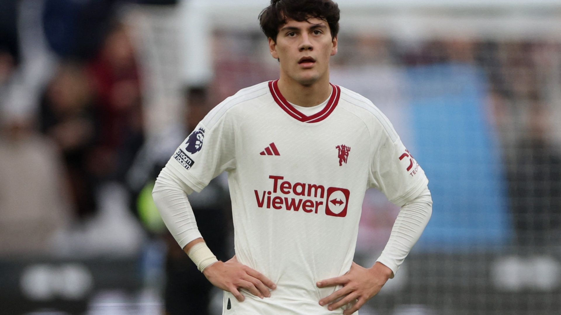 Middlesbrough should be interested in signing Man Utd winger Facundo Pellistri