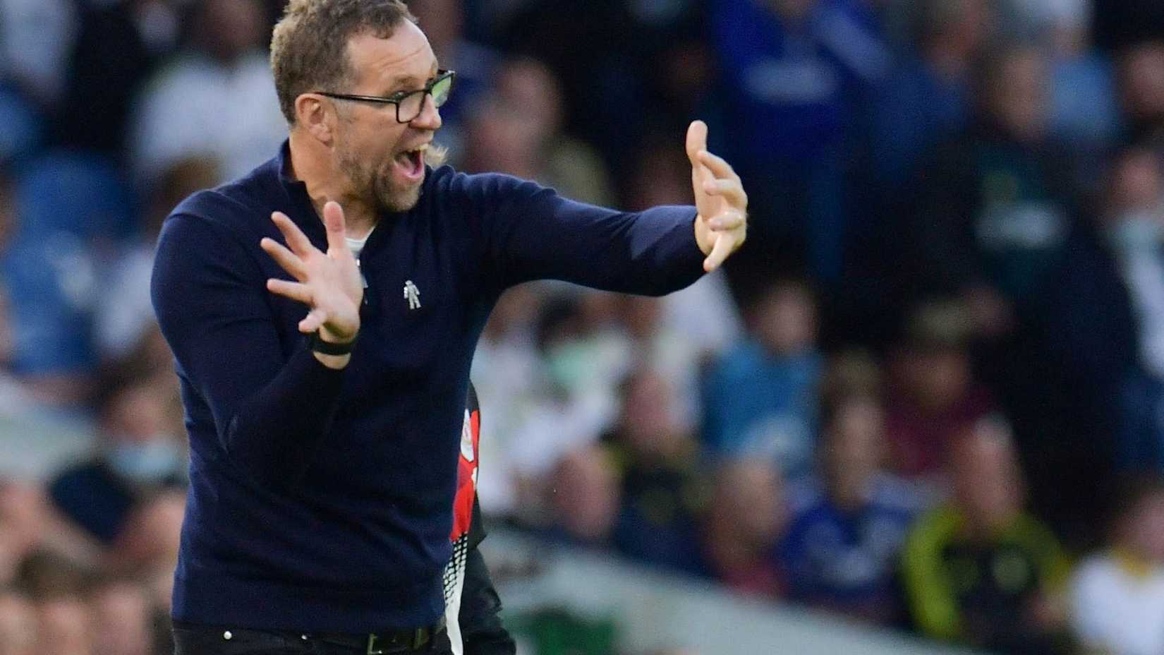 Stockport County: Grimbsy Town's David Artell could replace Dave Challinor
