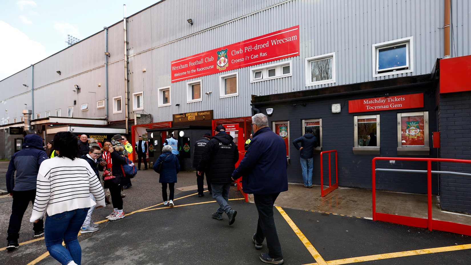 Wrexham AFC: Phil Parkinson left "raging" after penalty incident in ...