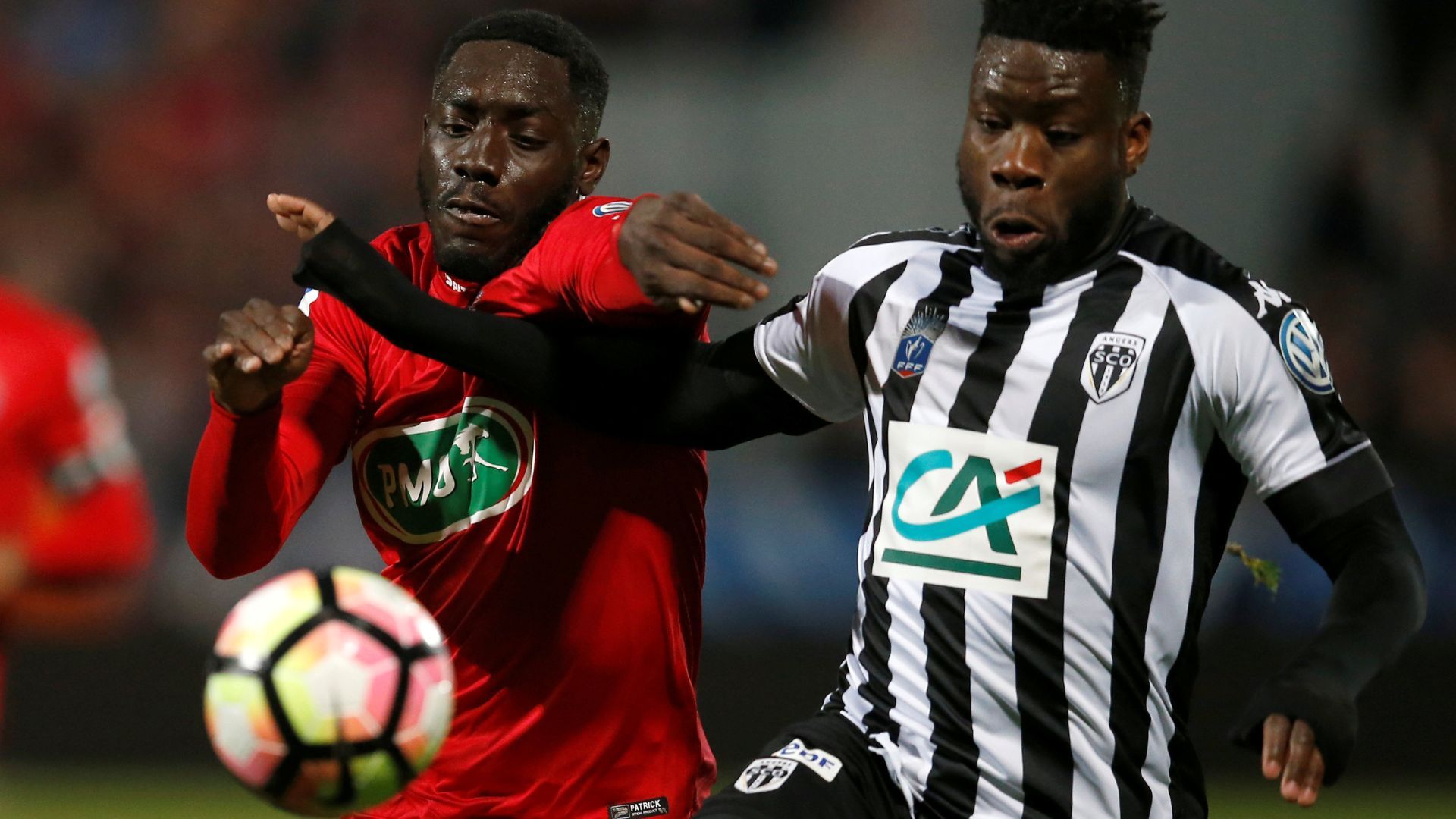 Sunderland: Eliezer Mayenda dubbed "not ready" to be leading striker despite Sheff Wed brace