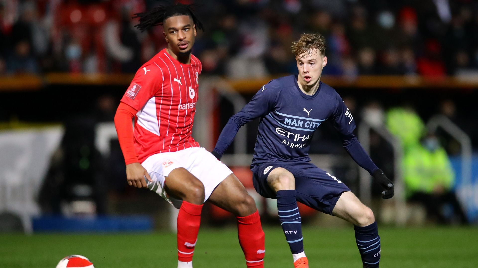 Swindon Town shock after swoop for Reading talent Akin Odimayo