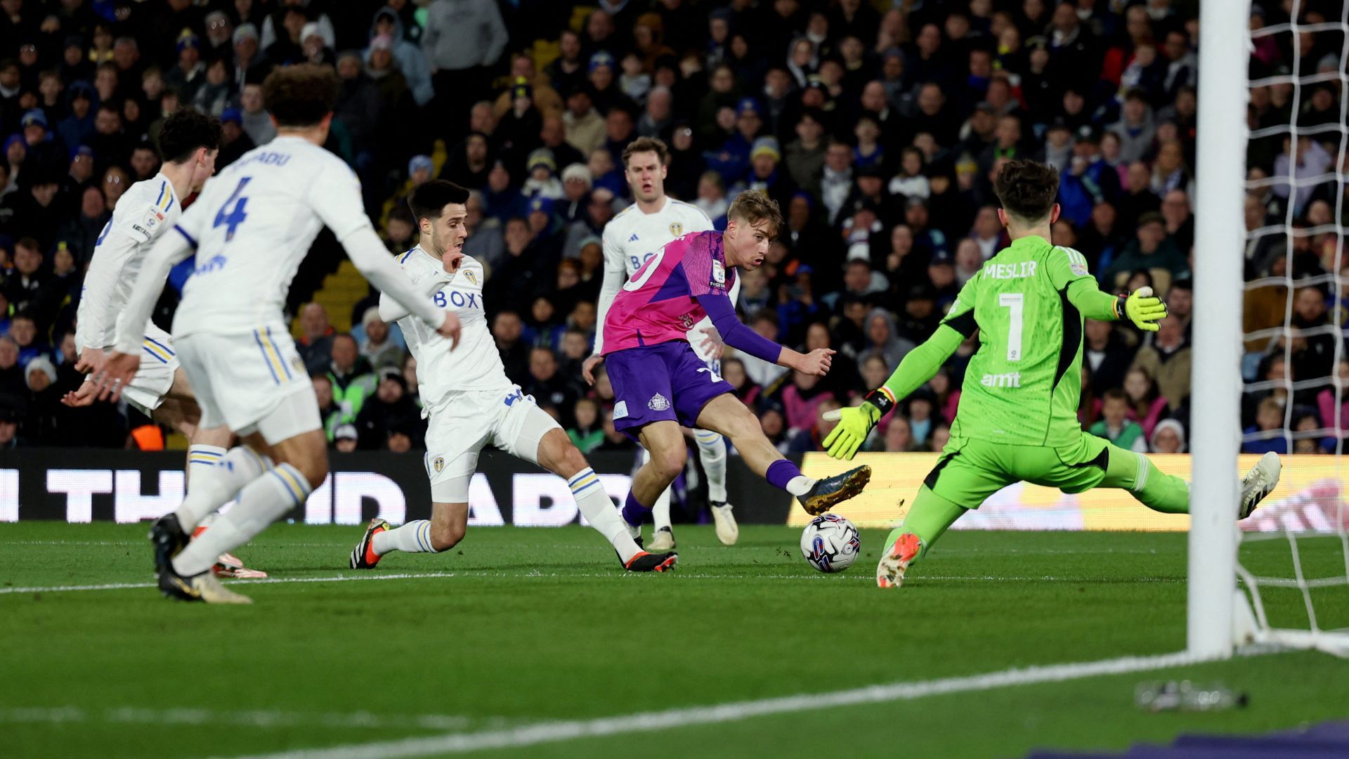 Sunderland can fill Jack Clarke void with Romaine Mundle on one condition