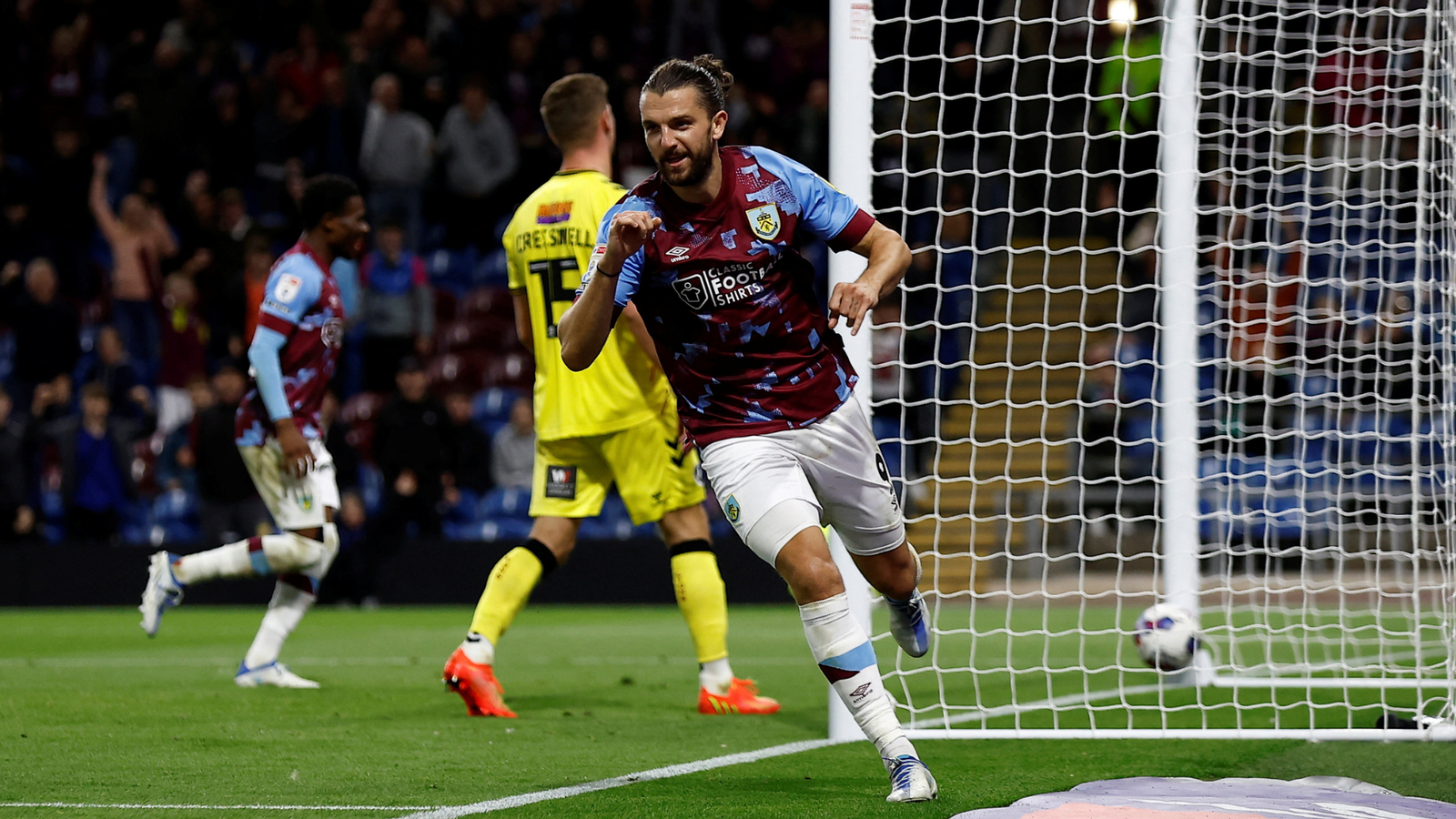 “Not at this level” - Burnley urged to make ruthless Jay Rodriguez decision
