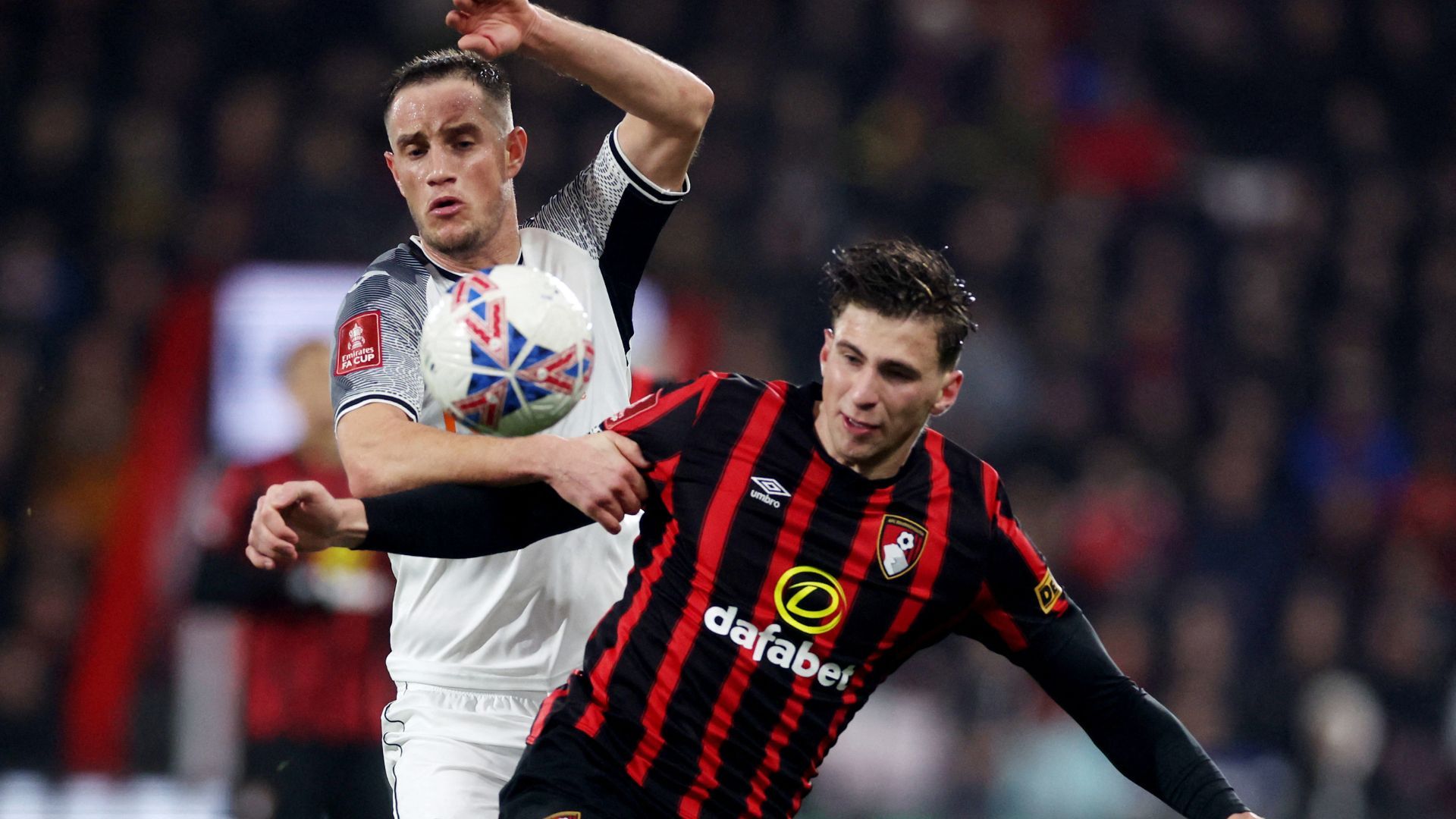 Derby County summer Jerry Yates signing praised for early season form