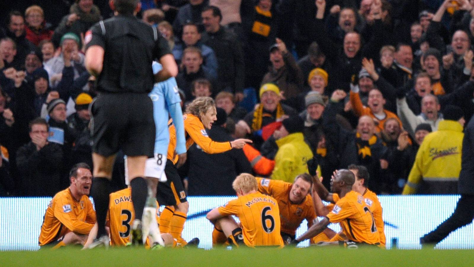 Forget Man City incident, Jimmy Bullard flopped at Hull City