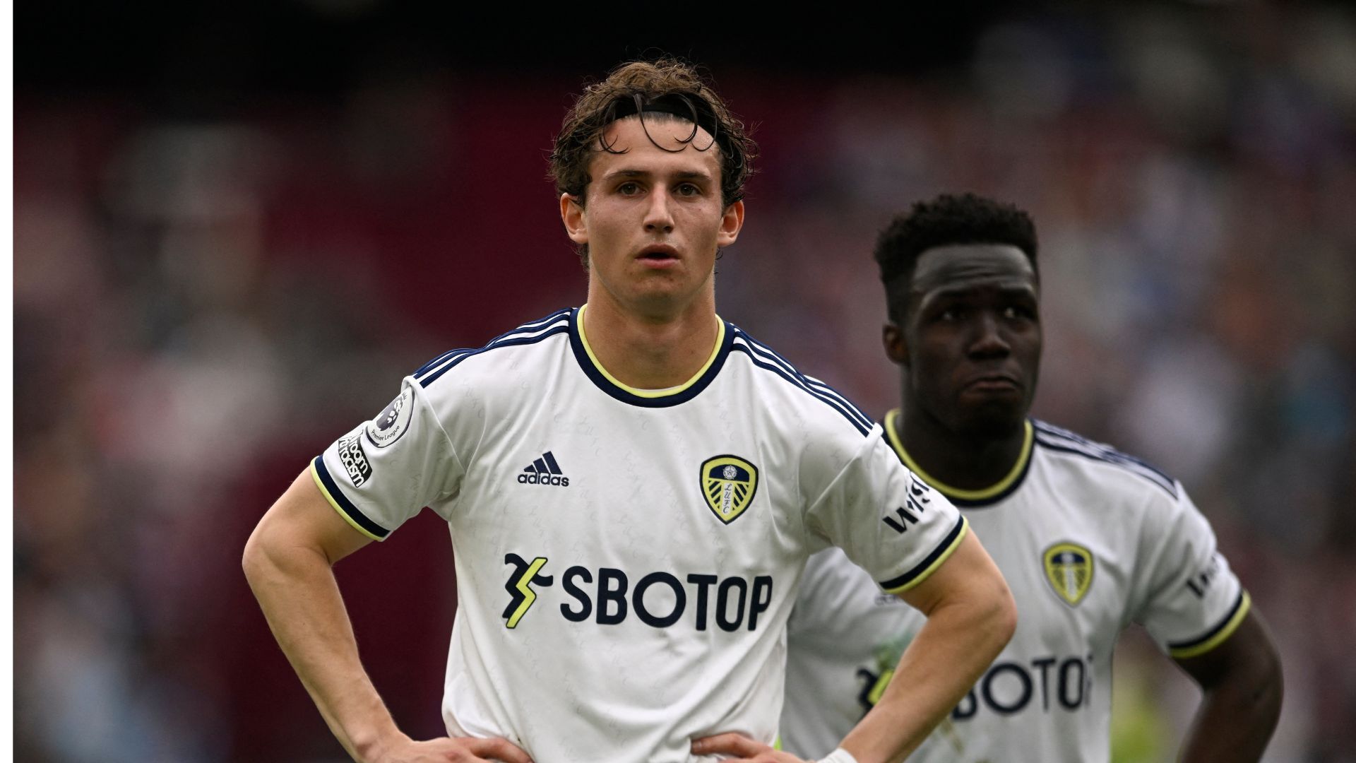 "Dropped off" - Question marks raised over Brenden Aaronson at Leeds United