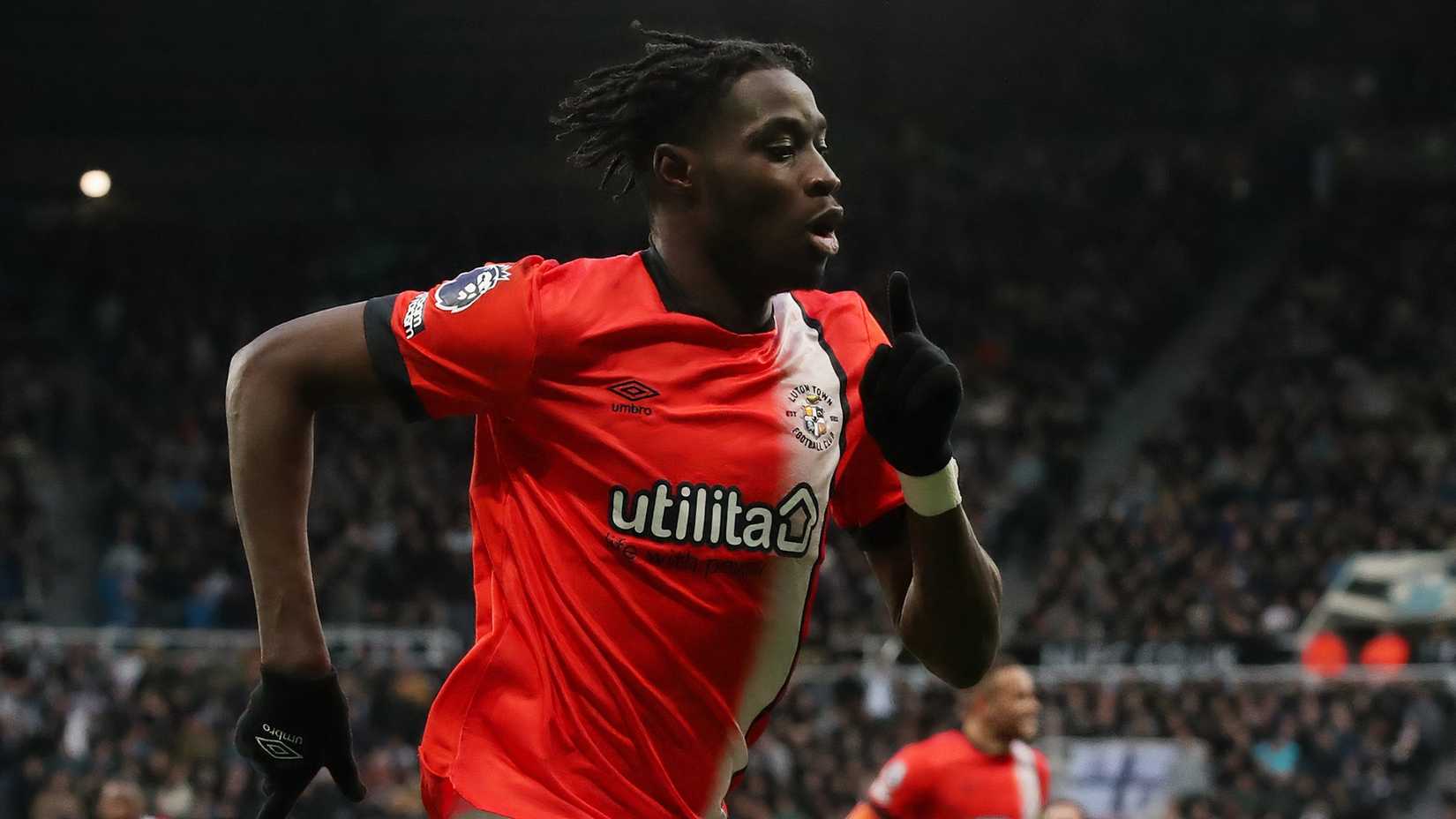 Elijah Adebayo's exciting Luton Town update after ACL injury will put ...