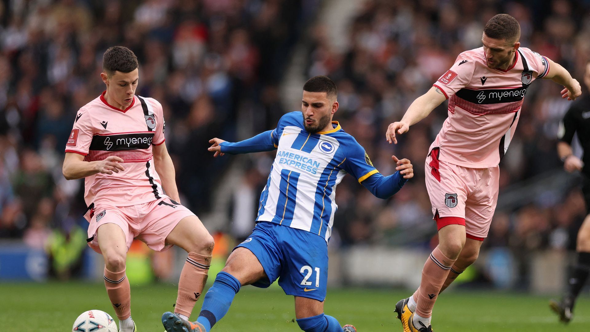 Grimsby Town: Signing ex-Luton Town Casey Pettit could mean Alex Hunt exit