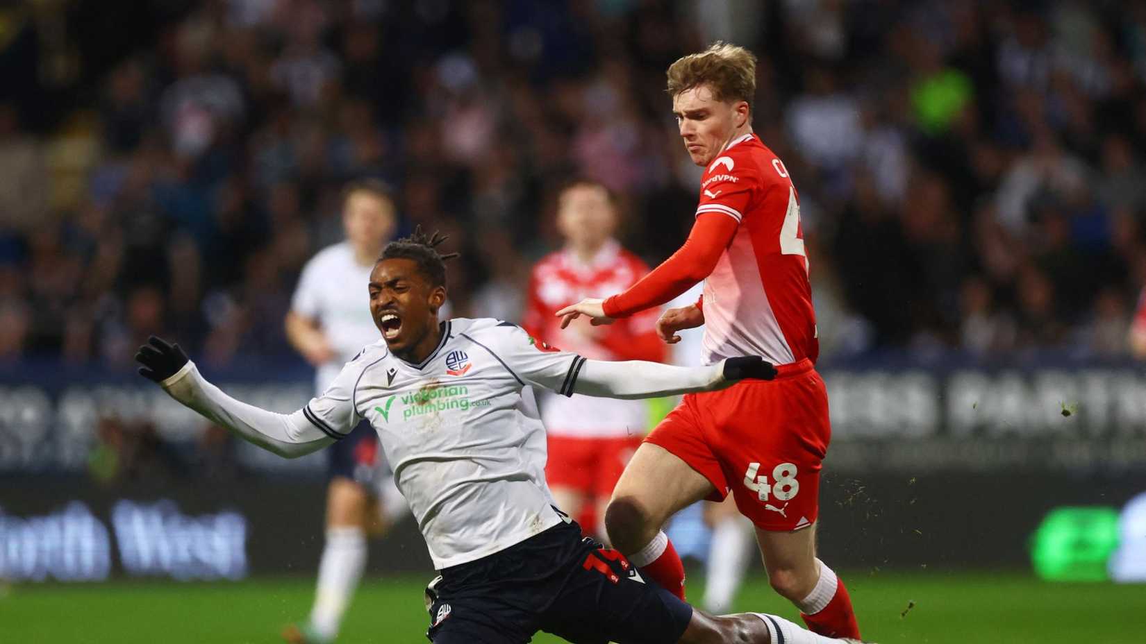 Barnsley receive £1.2m transfer offer from Wycombe Wanderers for Luca ...